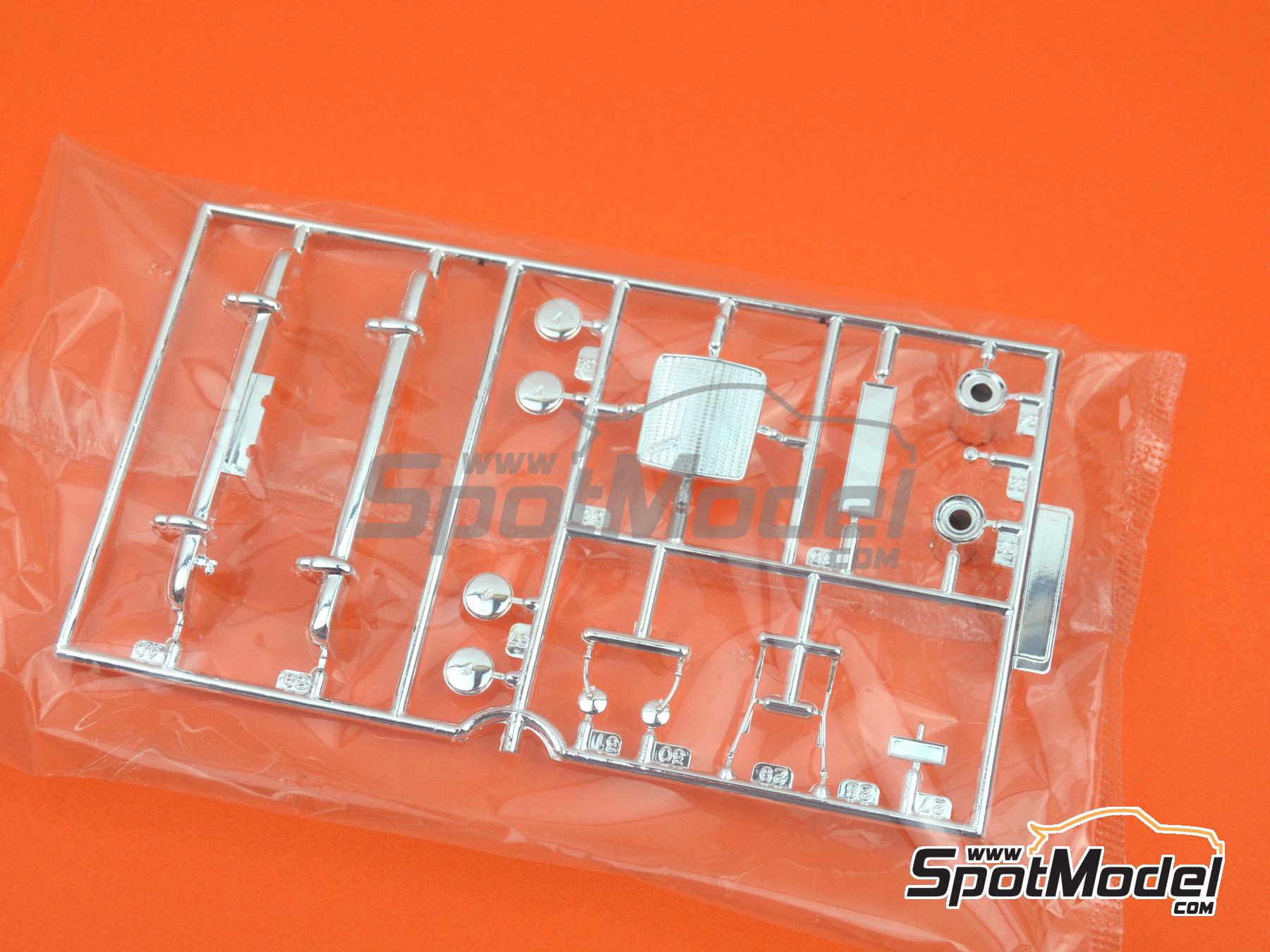 Aoshima 059678: Car scale model kit 1/24 scale - Austin FX-4 London ...