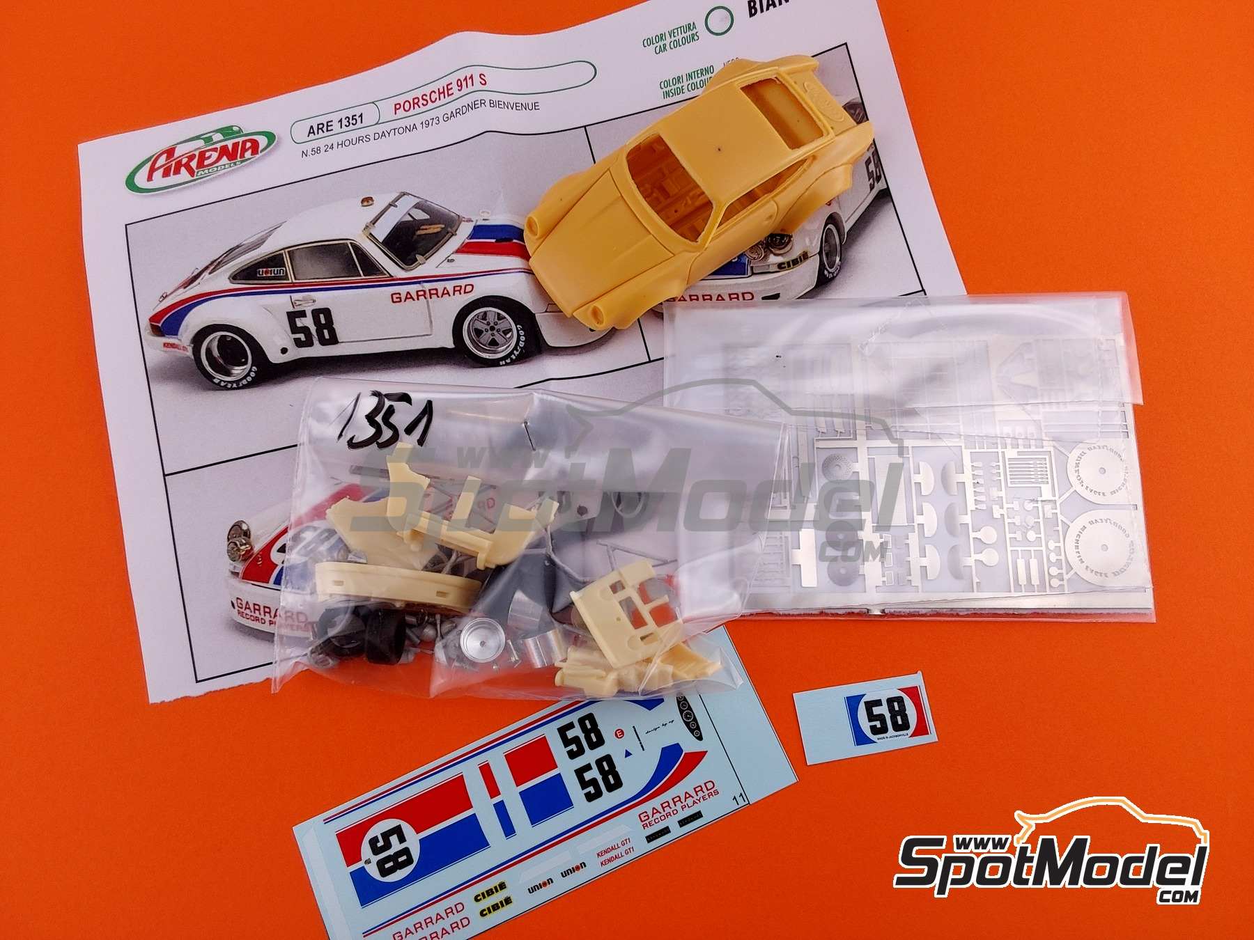 Arena Modelli ARE1351: Car scale model kit 1/43 scale - Porsche 911 S ...