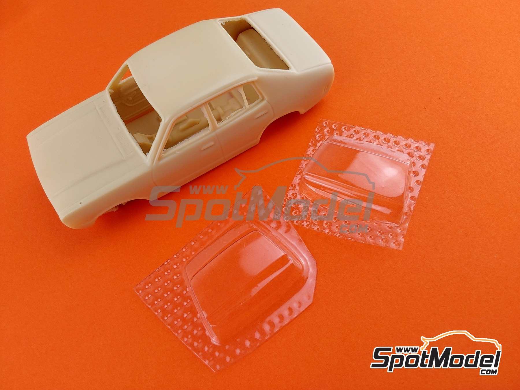 Arena Modelli ARE846: Car scale model kit 1/43 scale - Datsun Sunny 120 ...