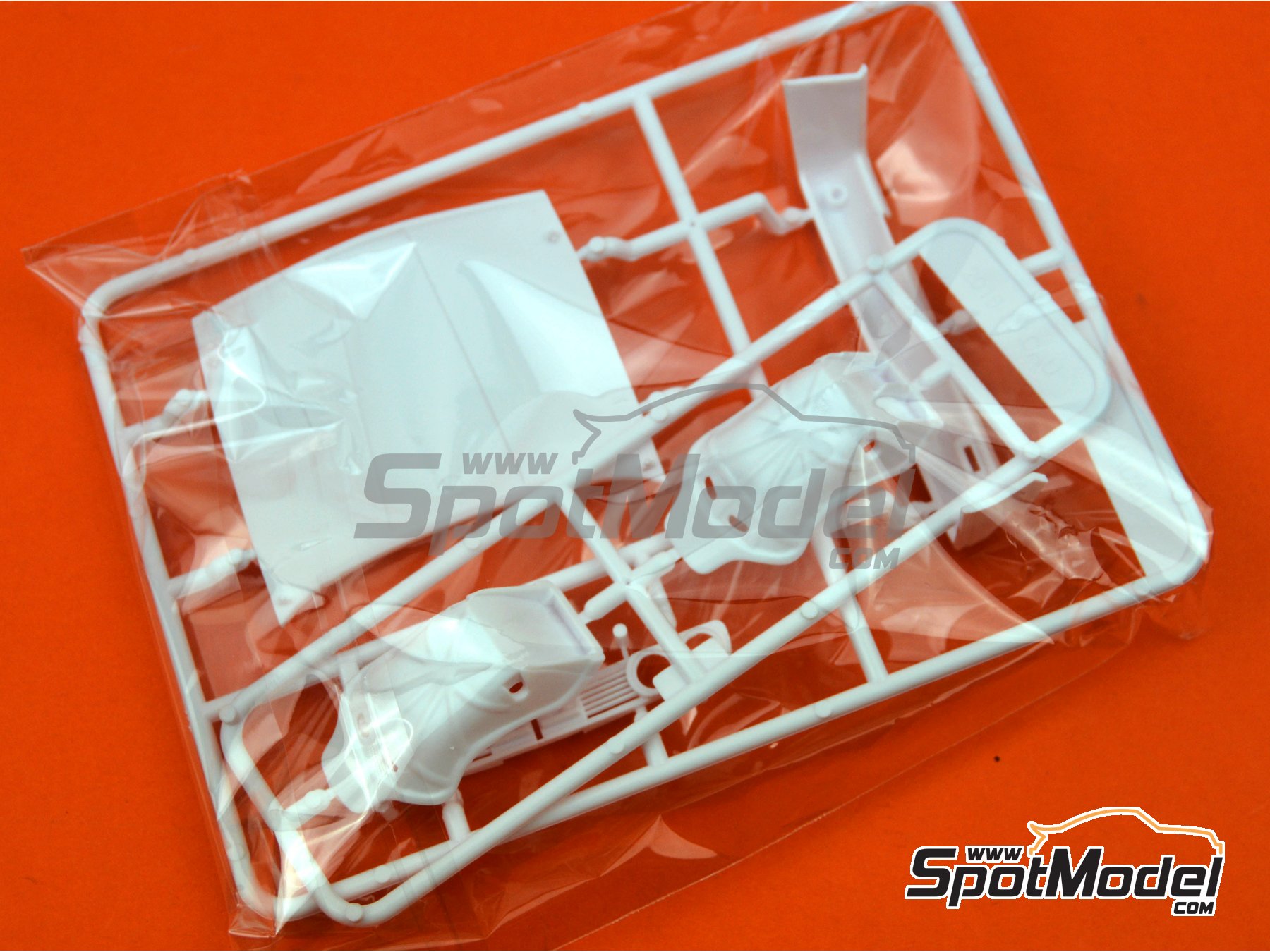 Beemax Model Kits B24016-SPRUE-C-G: Spare part 1/24 scale - BMW M3 E30 ...