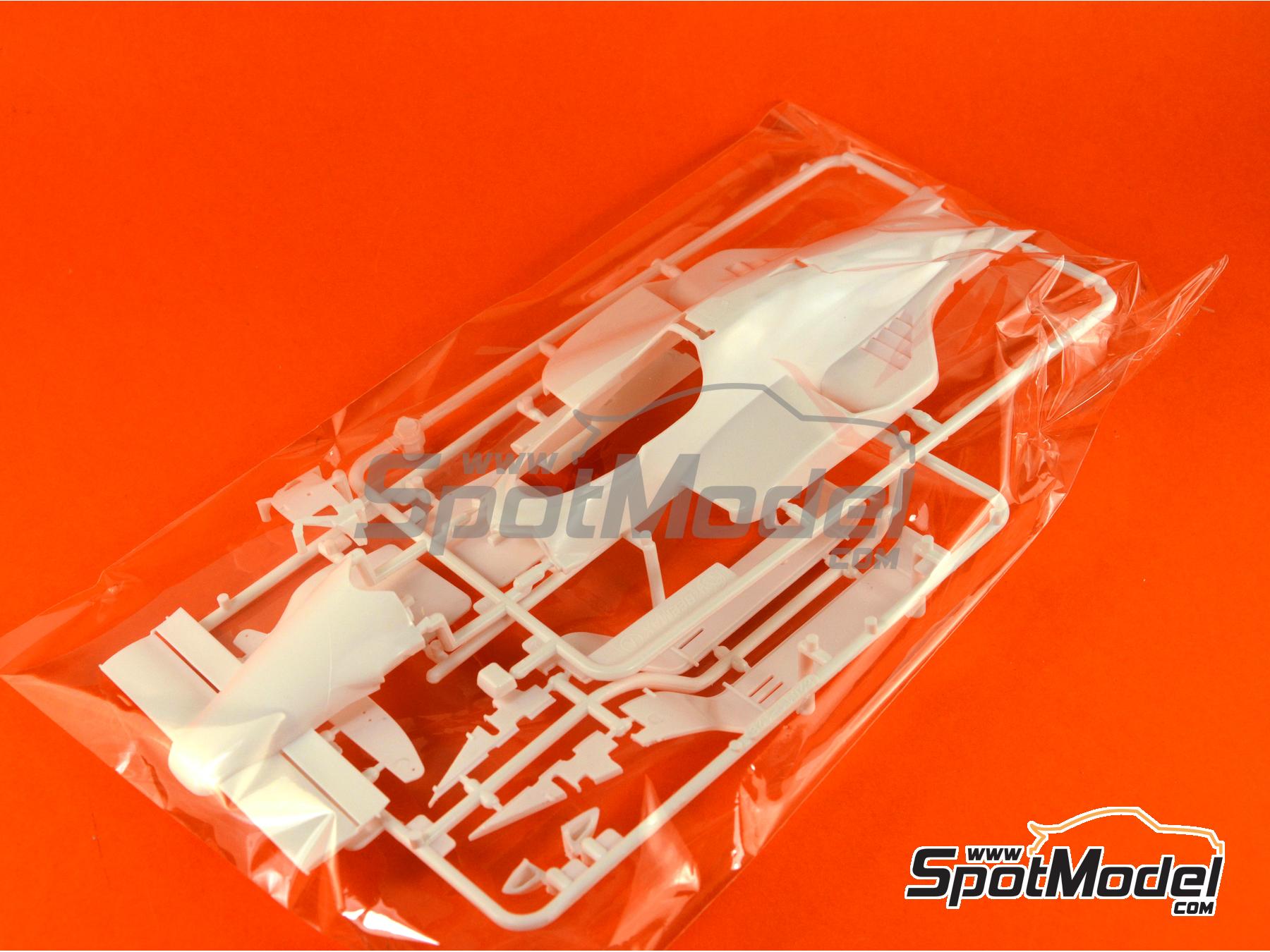Beemax Model Kits BX20001: Car scale model kit 1/20 scale - McLaren TAG ...