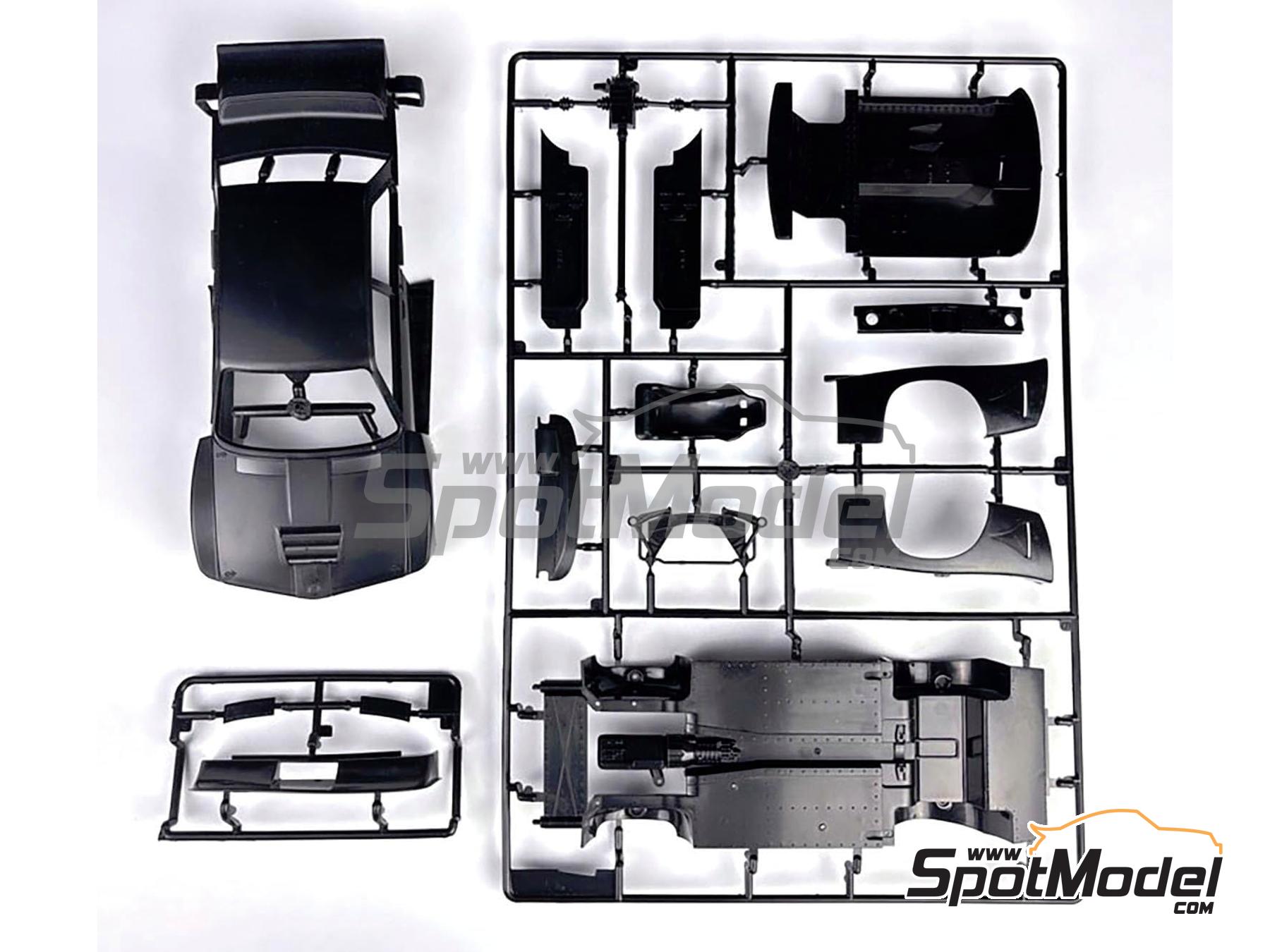 Beemax Model Kits BX24028: Car scale model kit 1/24 scale - BMW 320 E21 ...