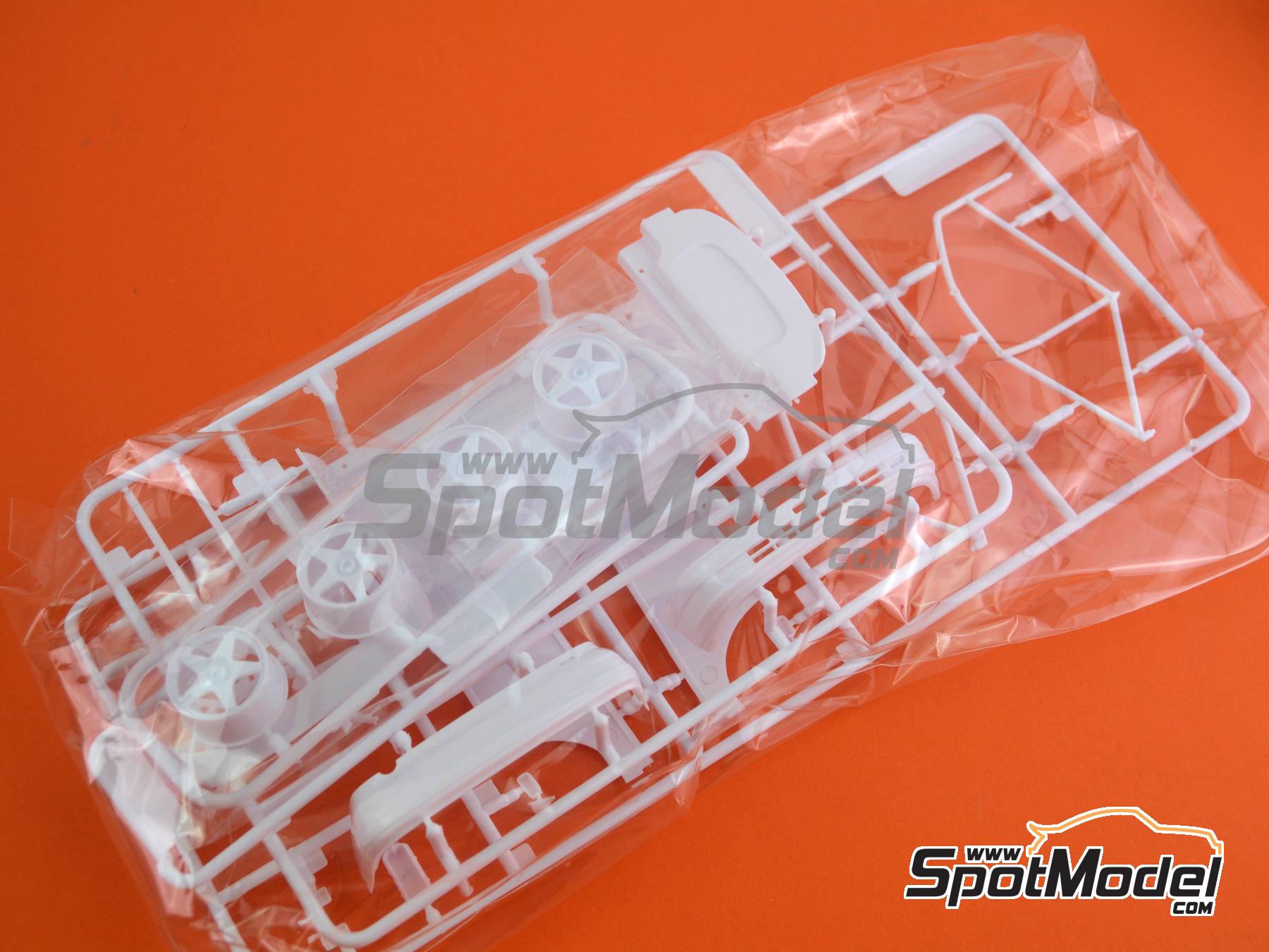 Beemax Model Kits BX24031: Car scale model kit 1/24 scale - Toyota ...