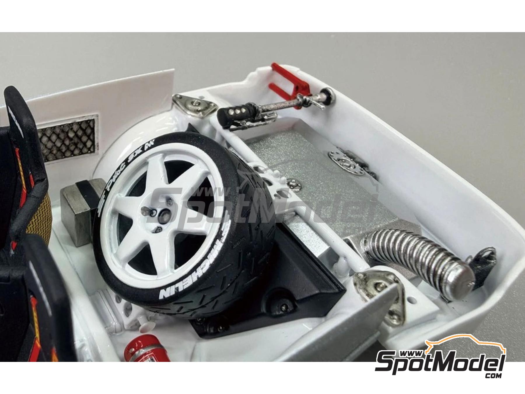 Beemax Model Kits BX24065: Car scale model kit 1/24 scale - Toyota ...