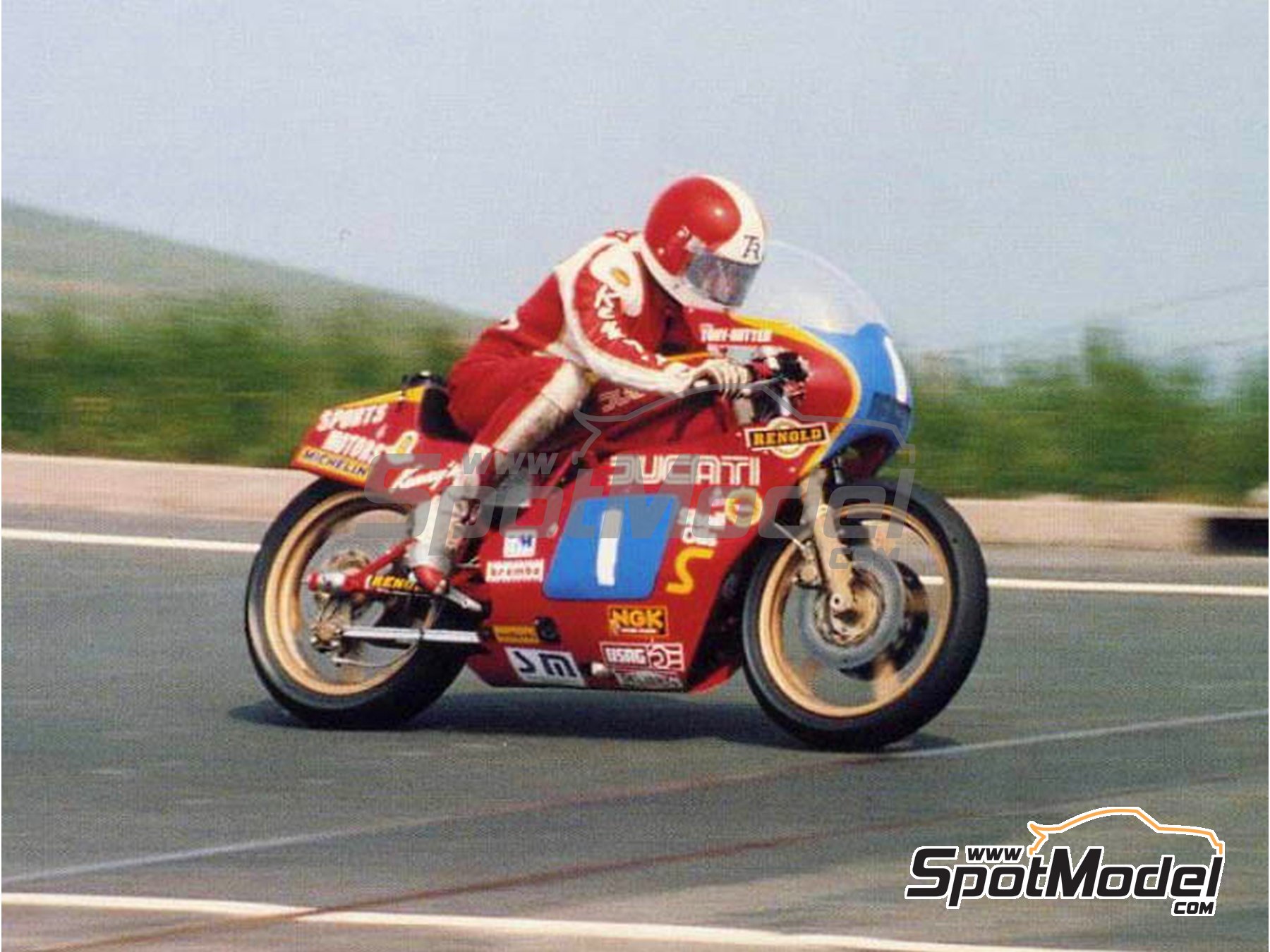 Brach Model BM-VR07: Motorbike scale model kit 1/12 scale - Ducati ...