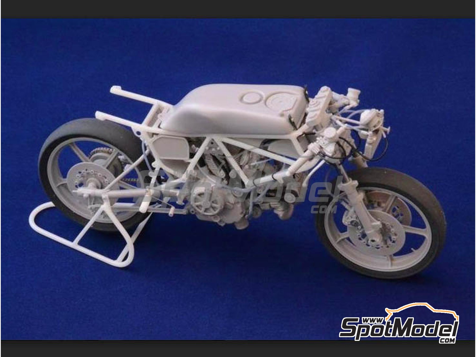 Brach Model BM-VR07: Motorbike scale model kit 1/12 scale - Ducati ...
