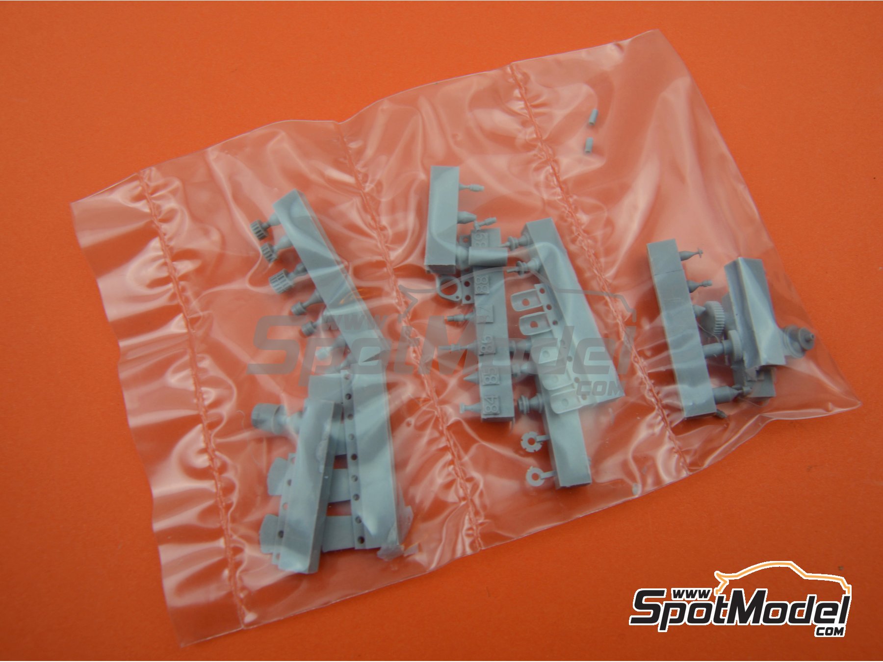 Brach Model BM-VR07: Motorbike scale model kit 1/12 scale - Ducati ...