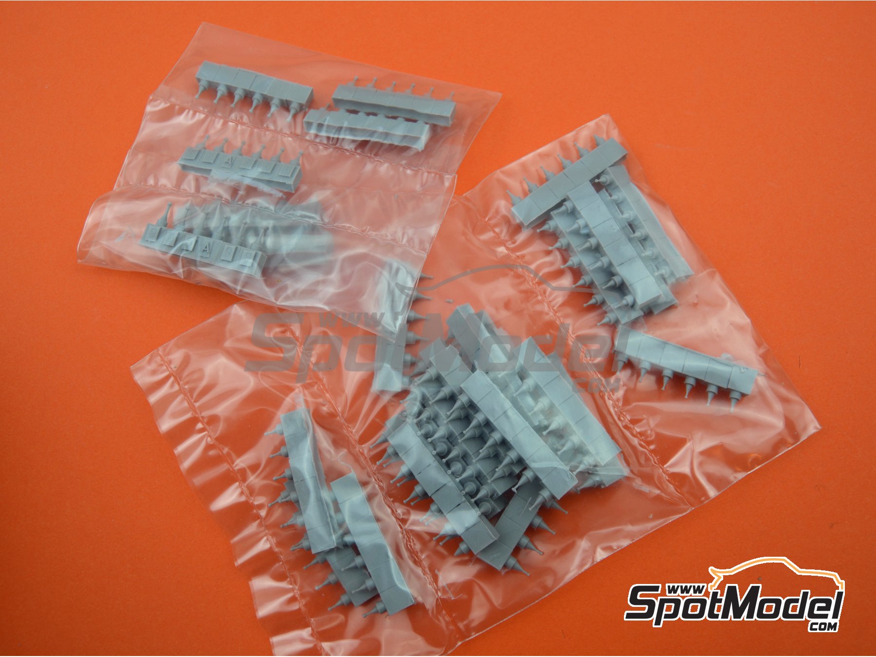 Brach Model BM-VR07: Motorbike scale model kit 1/12 scale - Ducati ...