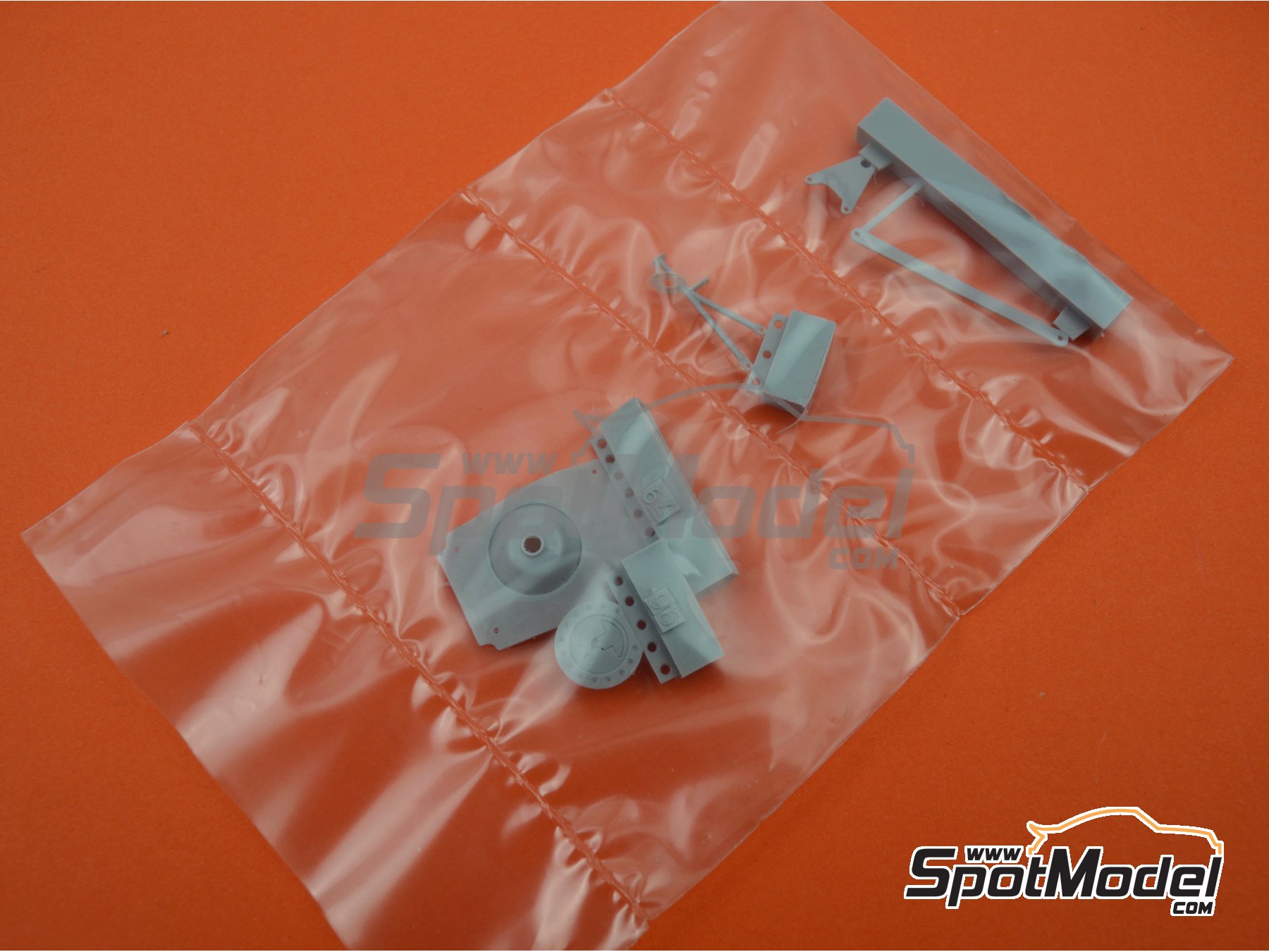 Brach Model BM-VR07: Motorbike scale model kit 1/12 scale - Ducati ...