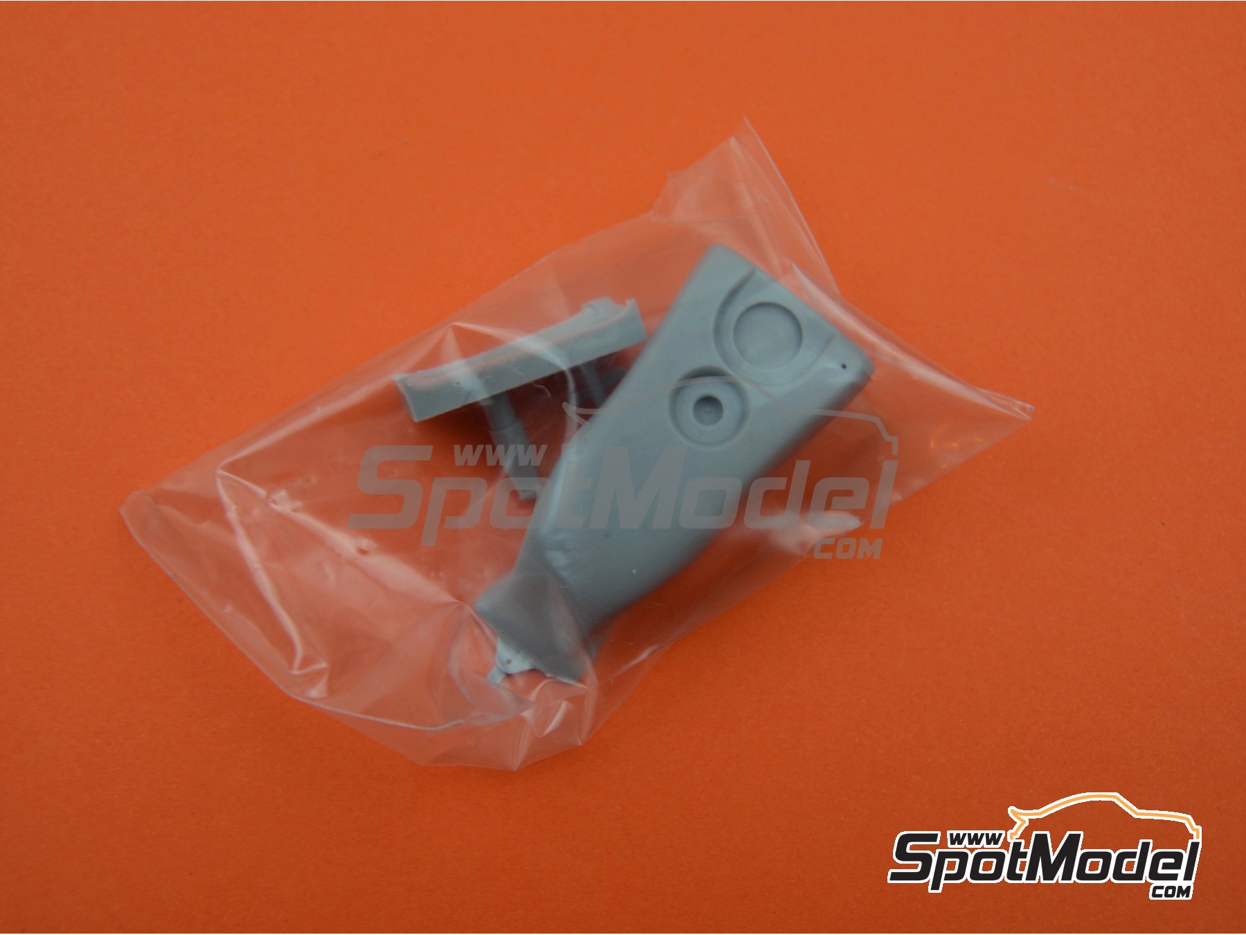 Brach Model BM-VR07: Motorbike scale model kit 1/12 scale - Ducati ...