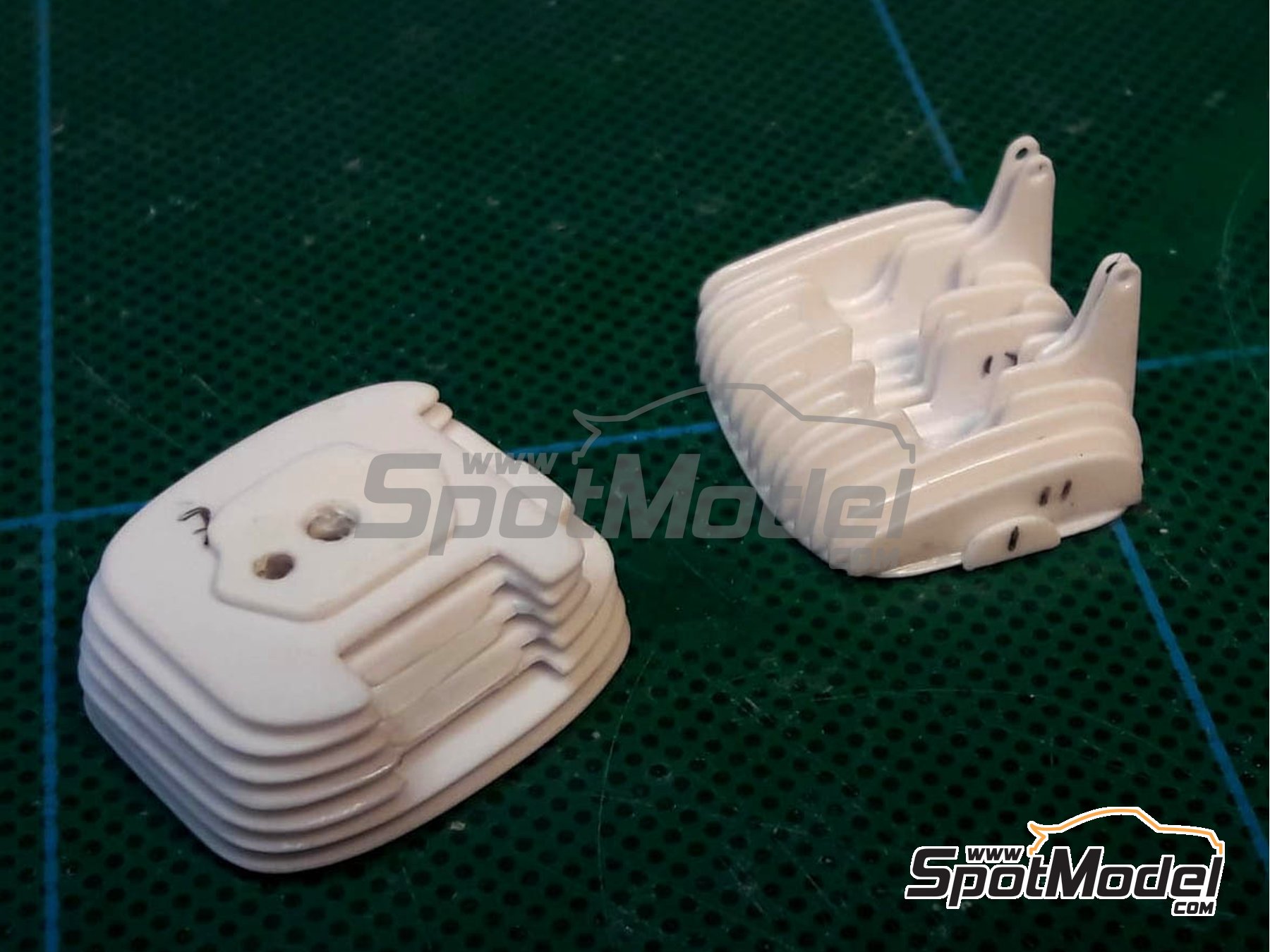 Brach Model BM-VR08: Motorbike scale model kit 1/12 scale - Ossa 250 ...