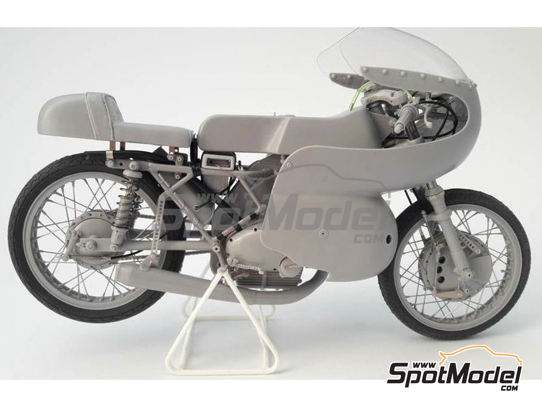 Brach Model BM-VR09: Motorbike scale model kit 1/12 scale - Motobi ...
