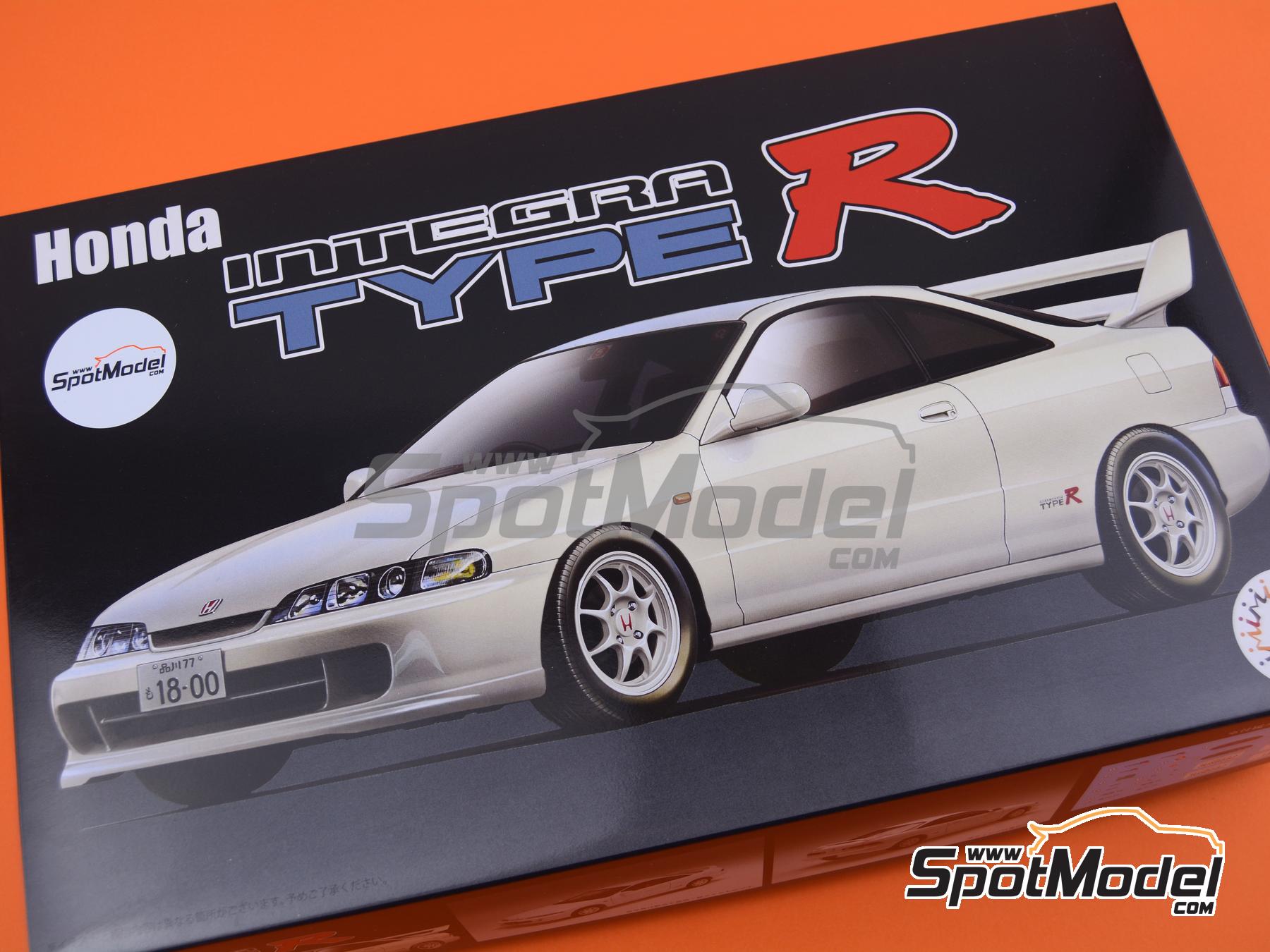 Fujimi 04709: Car scale model kit 1/24 scale - Honda Integra Type R 1995 (ref. FJ04709) | SpotModel