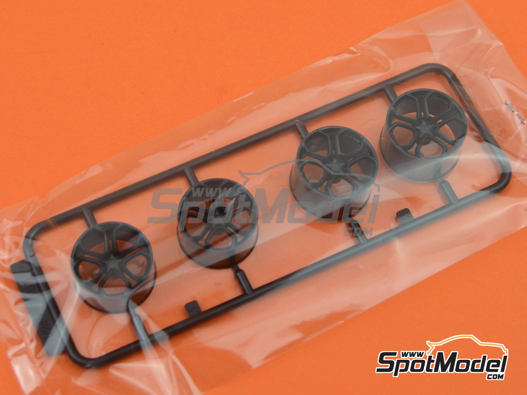 Fujimi 123974: Car scale model kit 1/24 scale - Lamborghini Aventador ...