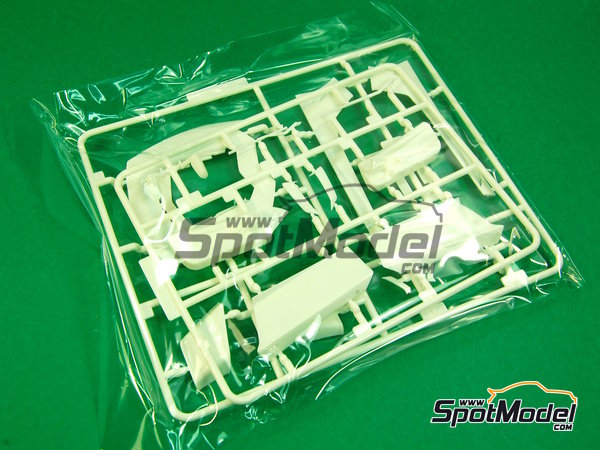 Fujimi 125589: Car scale model kit 1/24 scale - Lamborghini Aventador ...