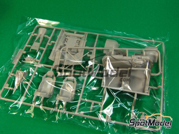 Fujimi 125589: Car scale model kit 1/24 scale - Lamborghini Aventador ...