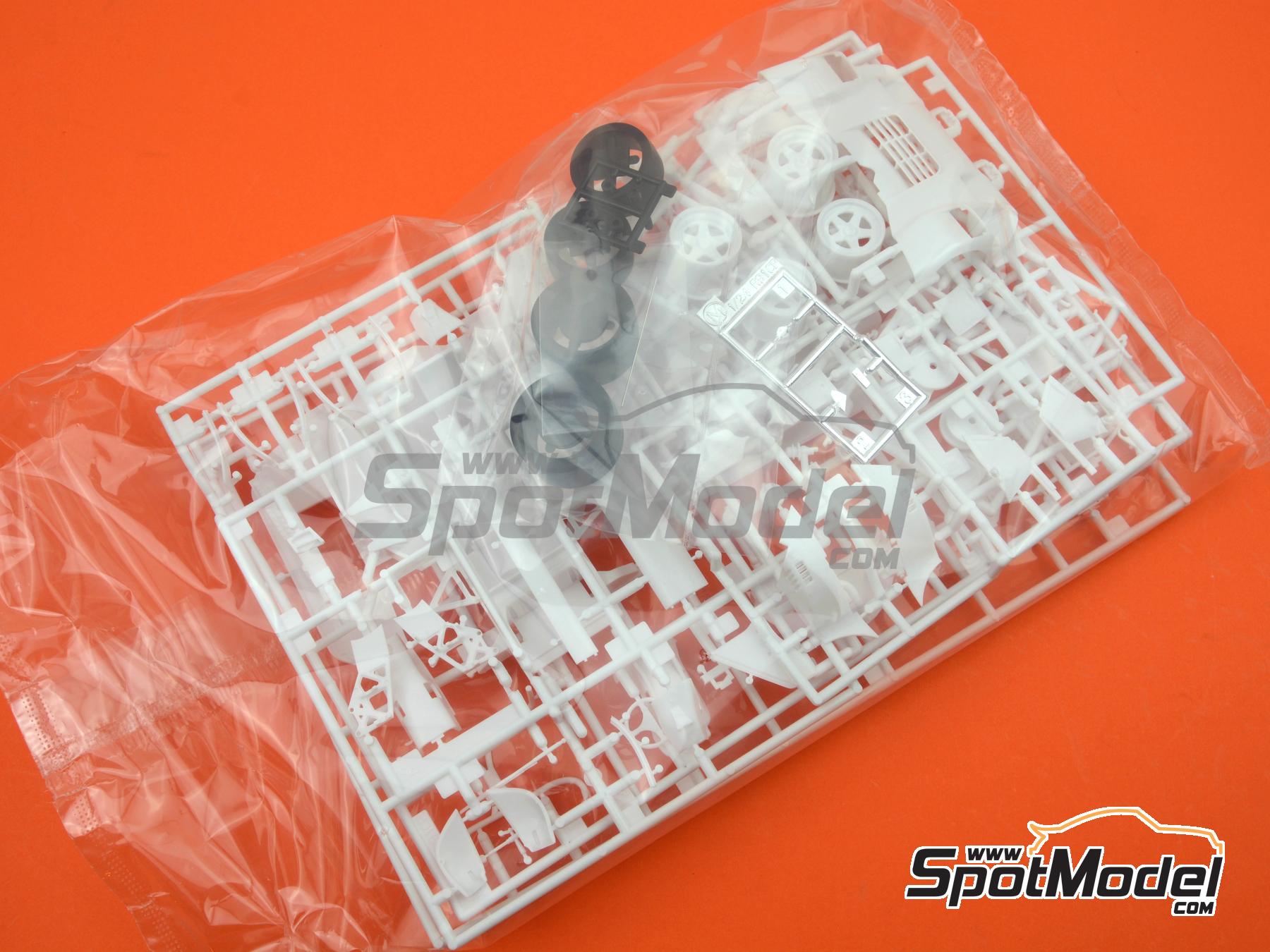 Hasegawa 20474: Car scale model kit 1/24 scale - Nissan R92CP sponsored ...