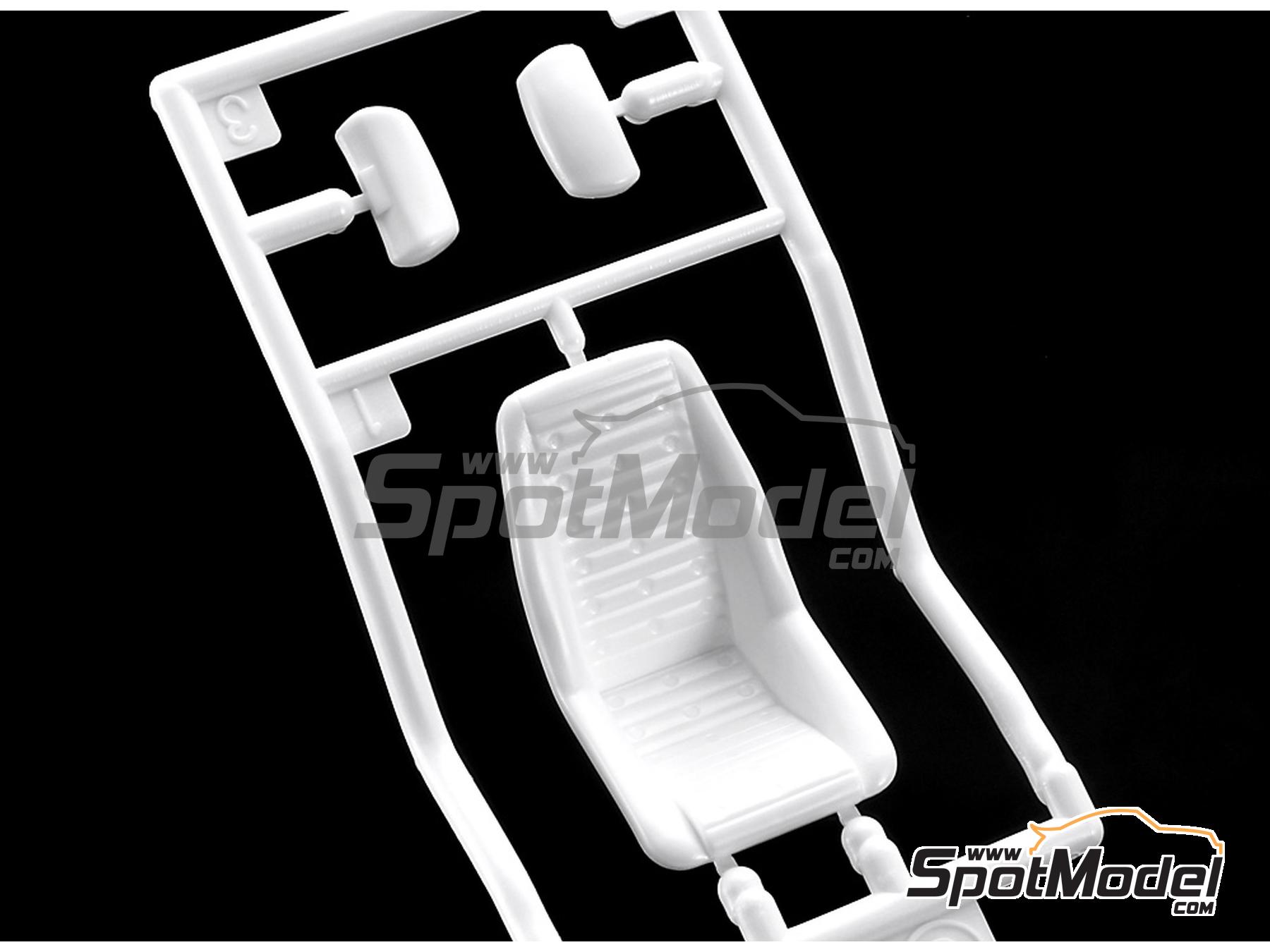 Hasegawa 20642: Car scale model kit 1/24 scale - Nissan Skyline 2000GT ...