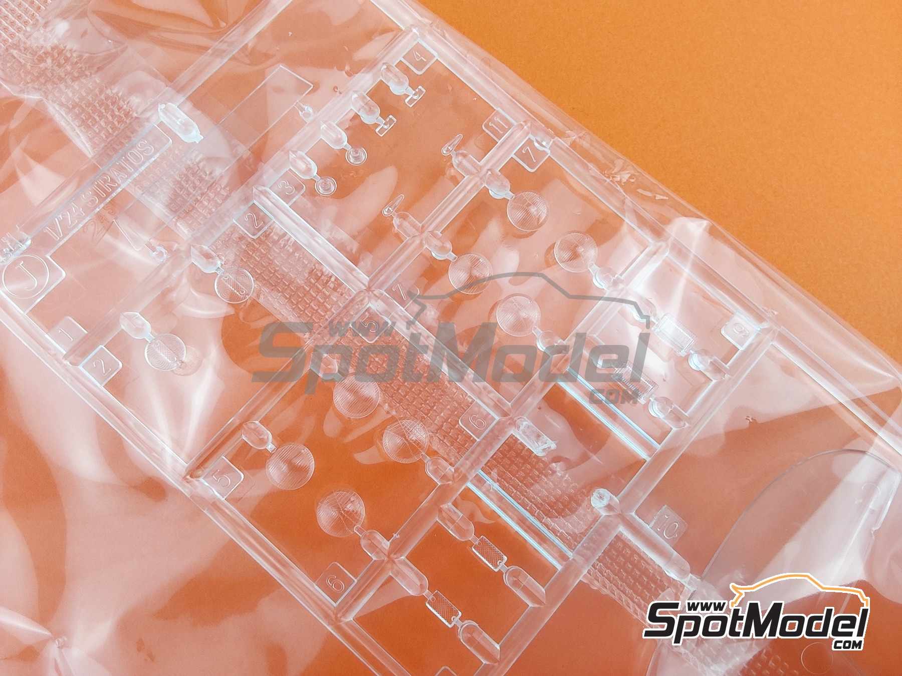 Hasegawa 20692: Car scale model kit 1/24 scale - Lancia Stratos HF ...