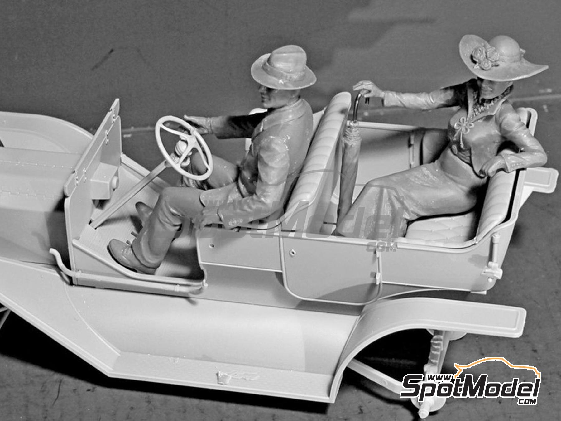 ICM 24013: Figures set 1/24 scale - American Motorists (1910s) - 2 ...