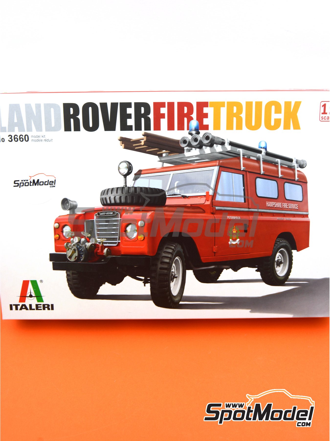 Italeri 3660: Car scale model kit 1/24 scale - Land Rover Fire Truck ...