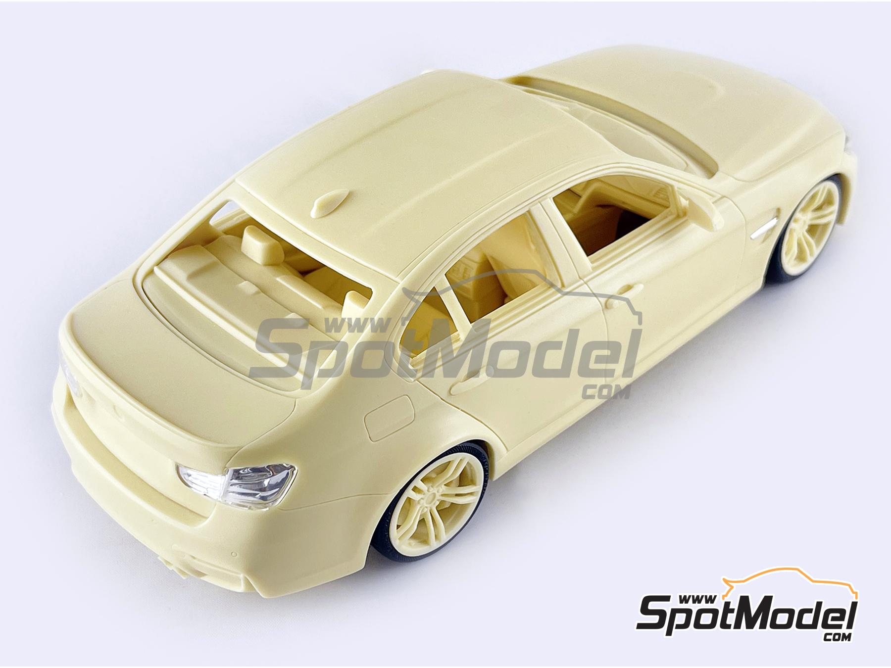 Kitbox PZY Model KB08-35: Car scale model kit 1/24 scale - BMW M3 (F80 ...