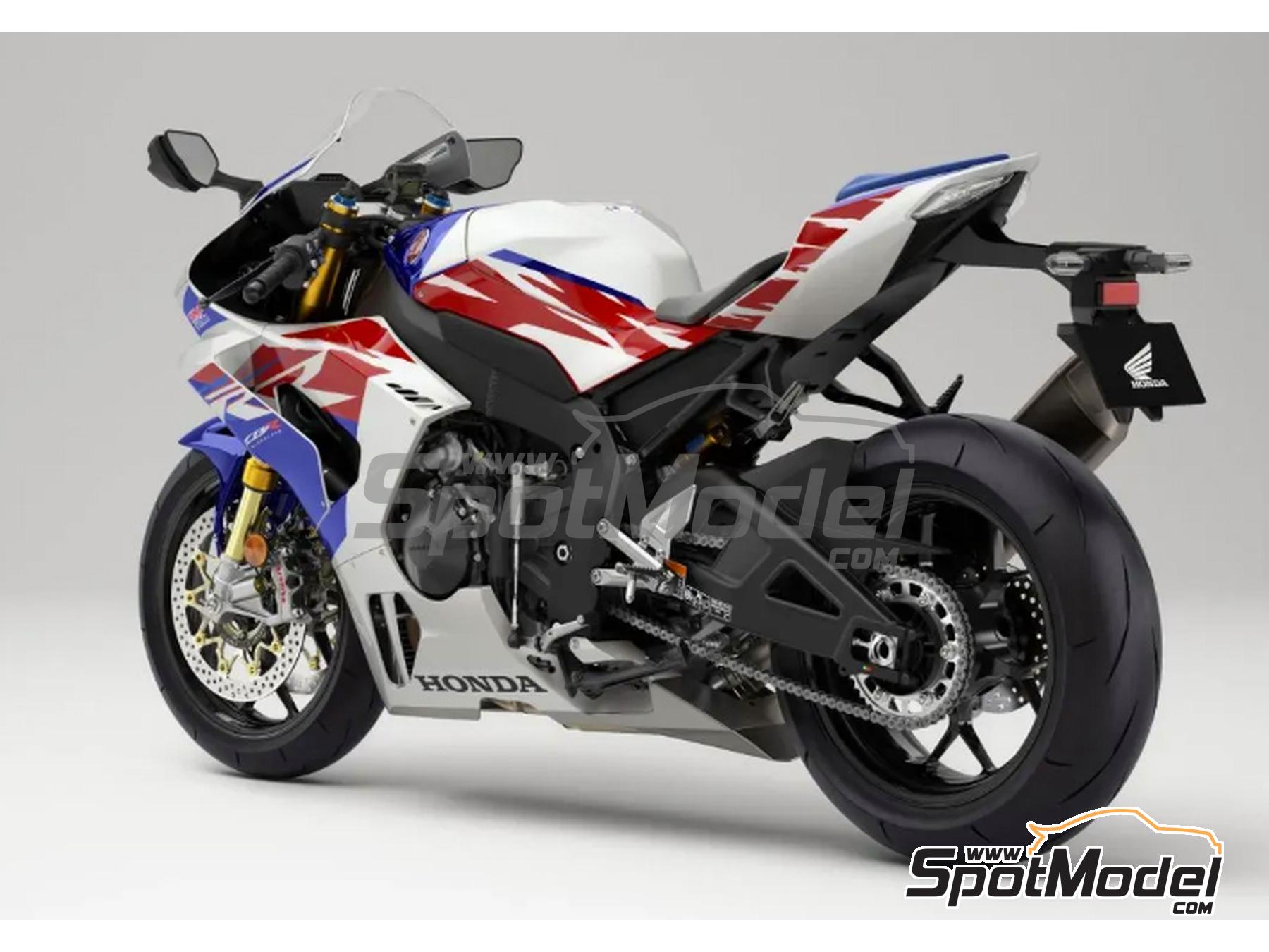 Magic Factory 1401: Motorbike scale model kit 1/9 scale - Honda ...