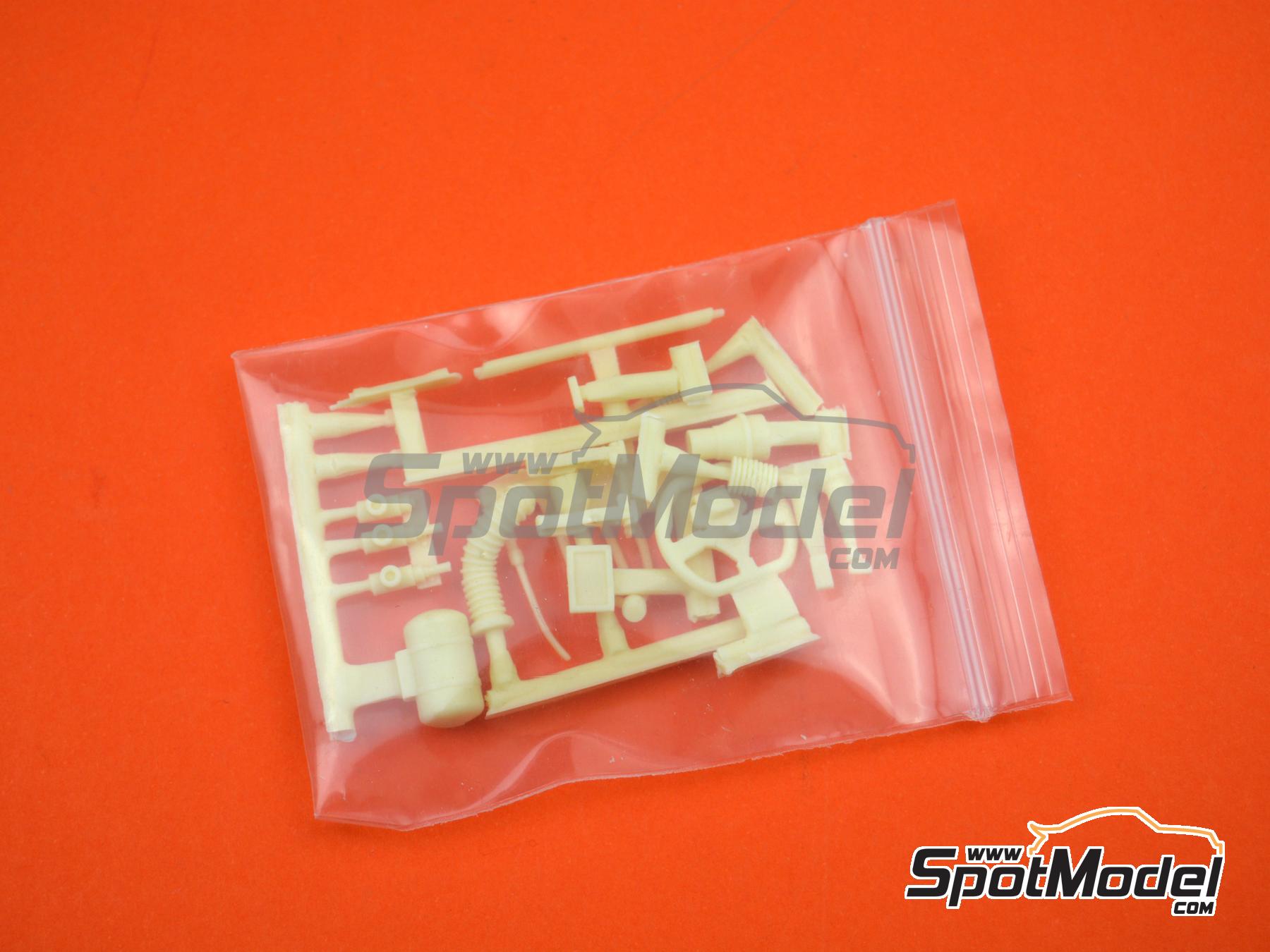 Miniature CS024: Car scale model kit 1/24 scale - BMW Z4M Coupe E86 GTR ...