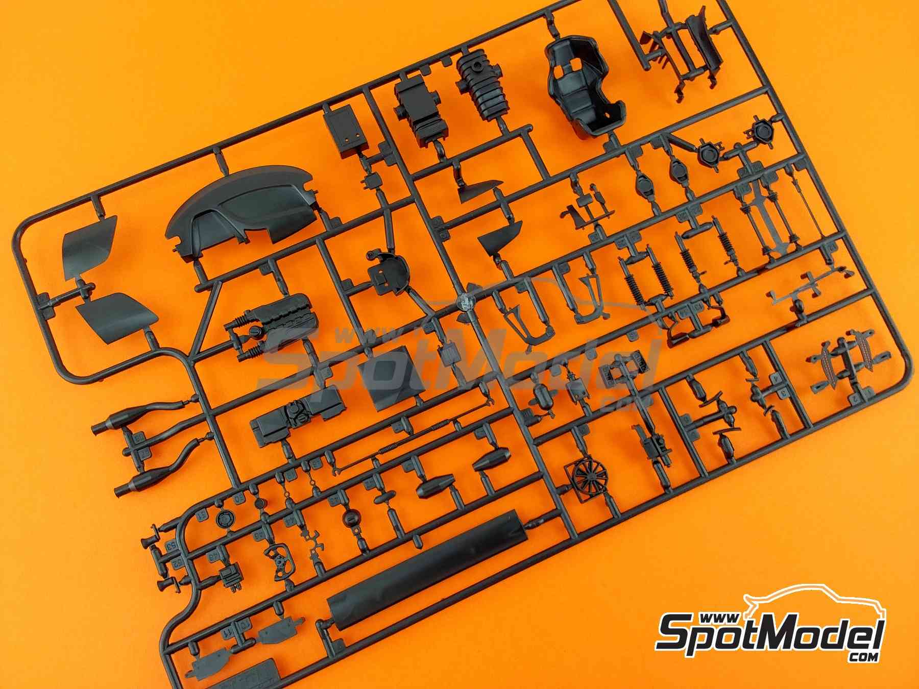 Nunu PN24024-UNBOX: Car scale model kit 1/24 scale - Audi R8 LMS GT3 2015 (ref. PN24024-UNBOX ...