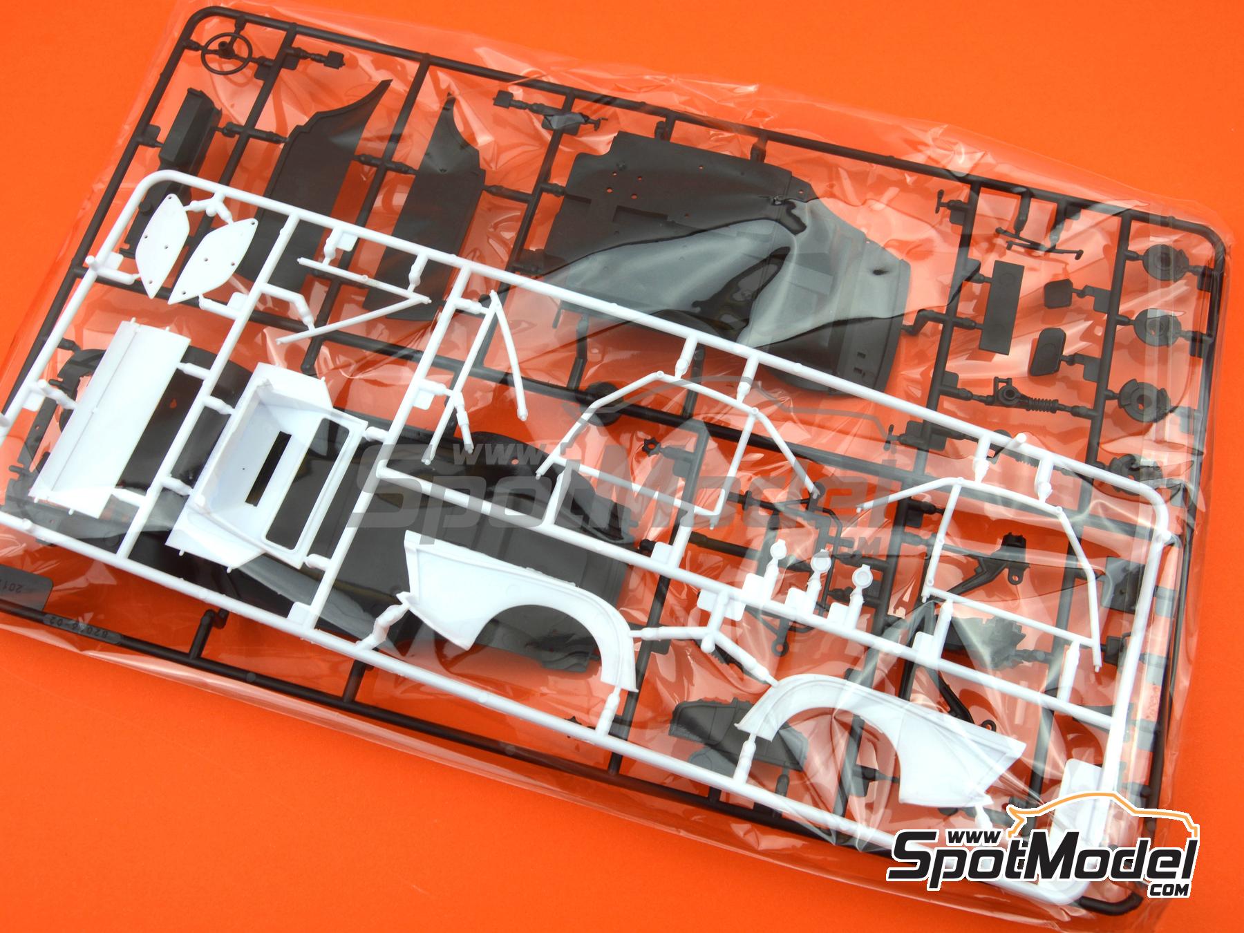 Nunu PN24029: Car scale model kit 1/24 scale - Porsche Kremer 935 K3 ...