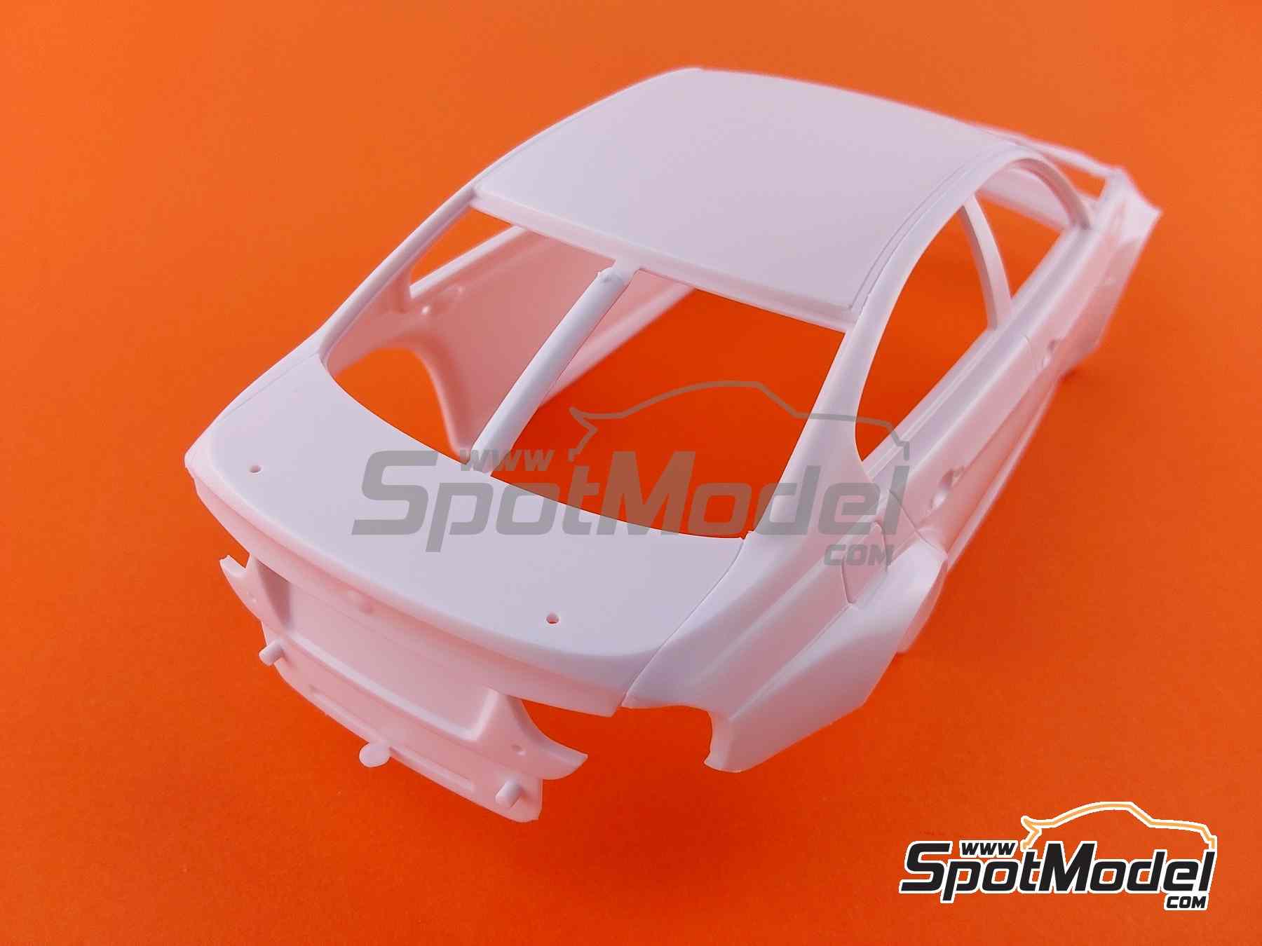 Nunu PN24037-UNBOX: Car scale model kit 1/24 scale - BMW 320si E90 2008 ...