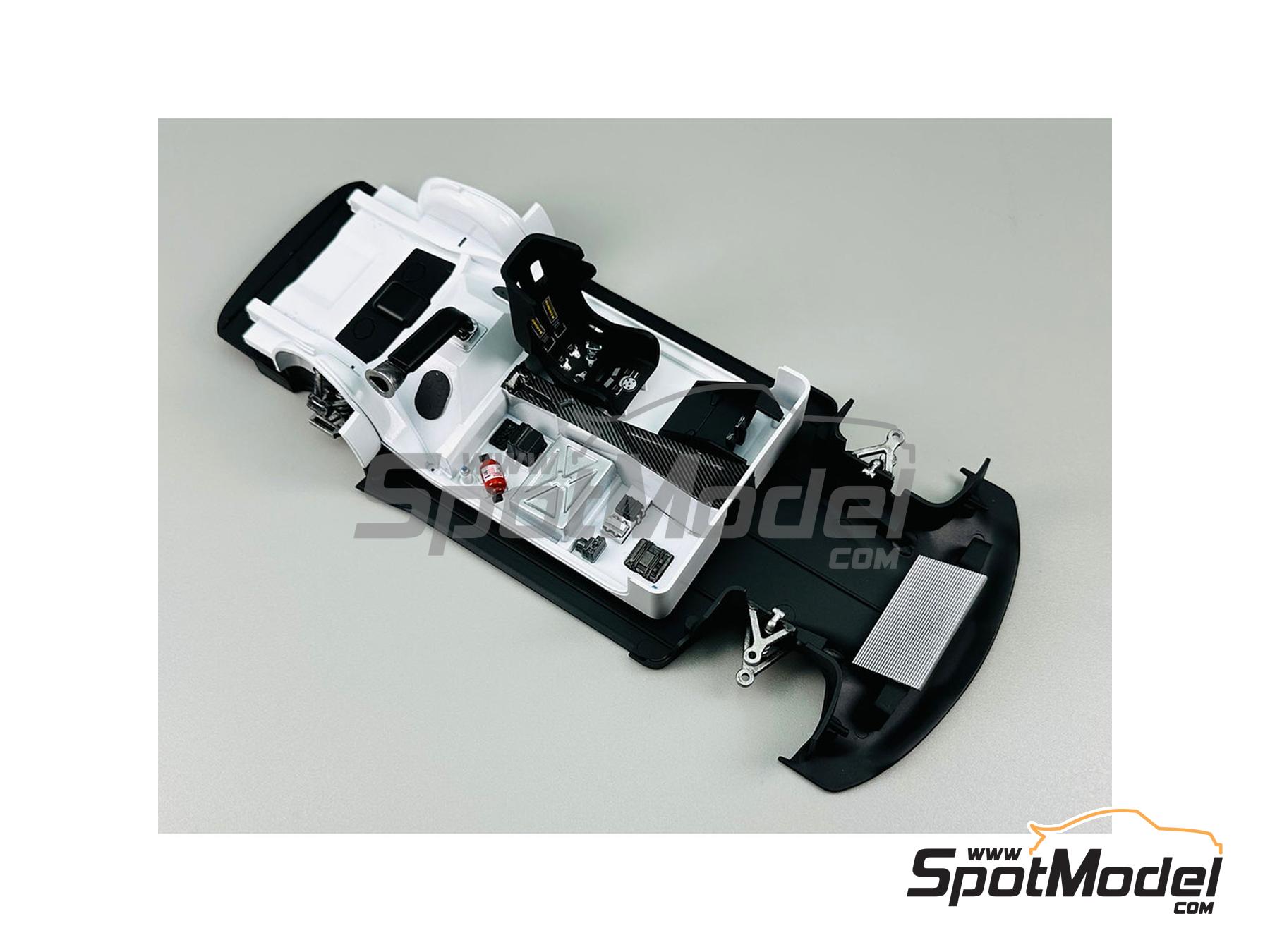 Nunu PN24045: Car scale model kit 1/24 scale - BMW M4 GT3 Schubert ...