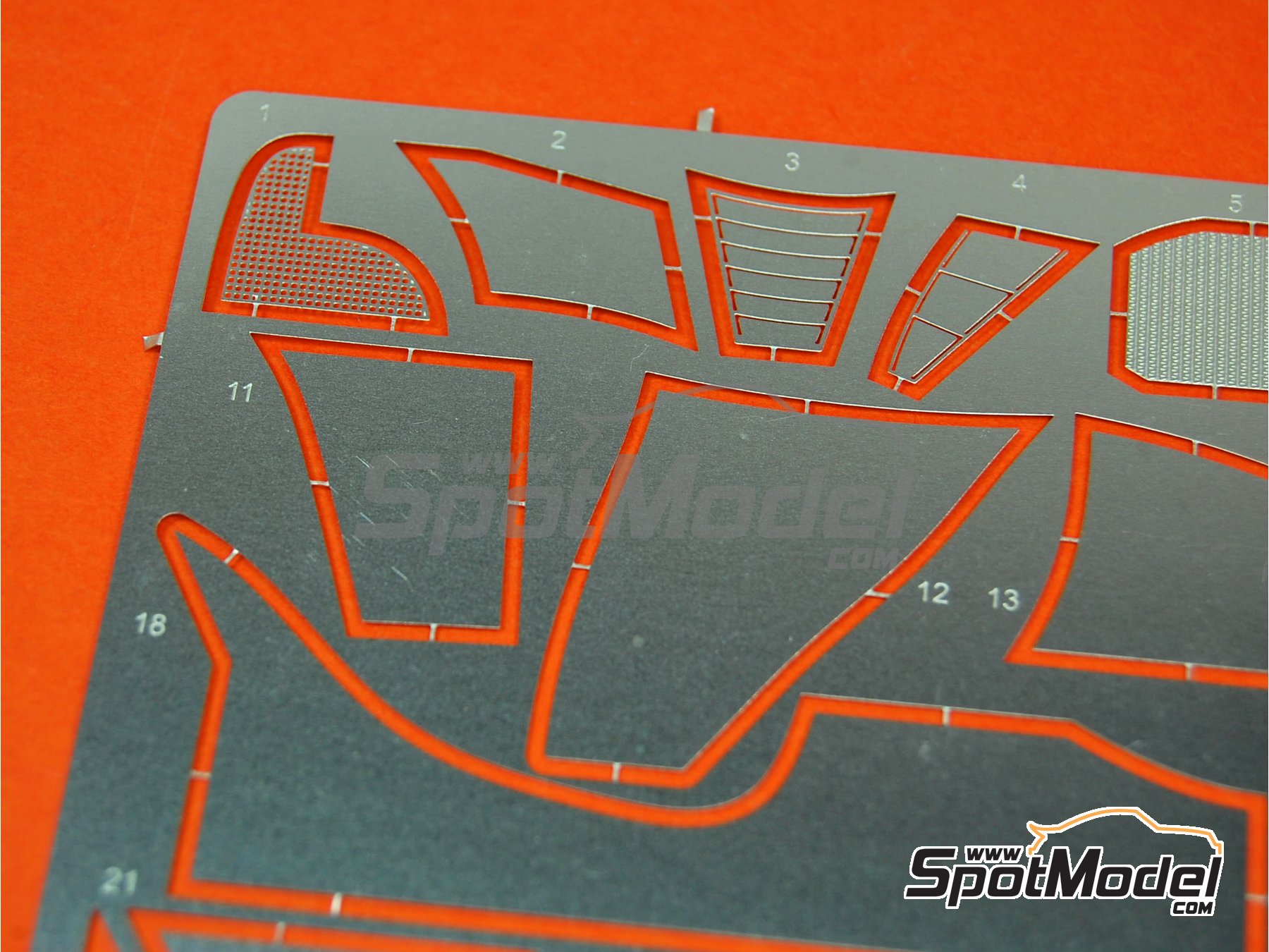 Profil24 P24072K: Car scale model kit 1/24 scale - Audi R15 Tdi ...