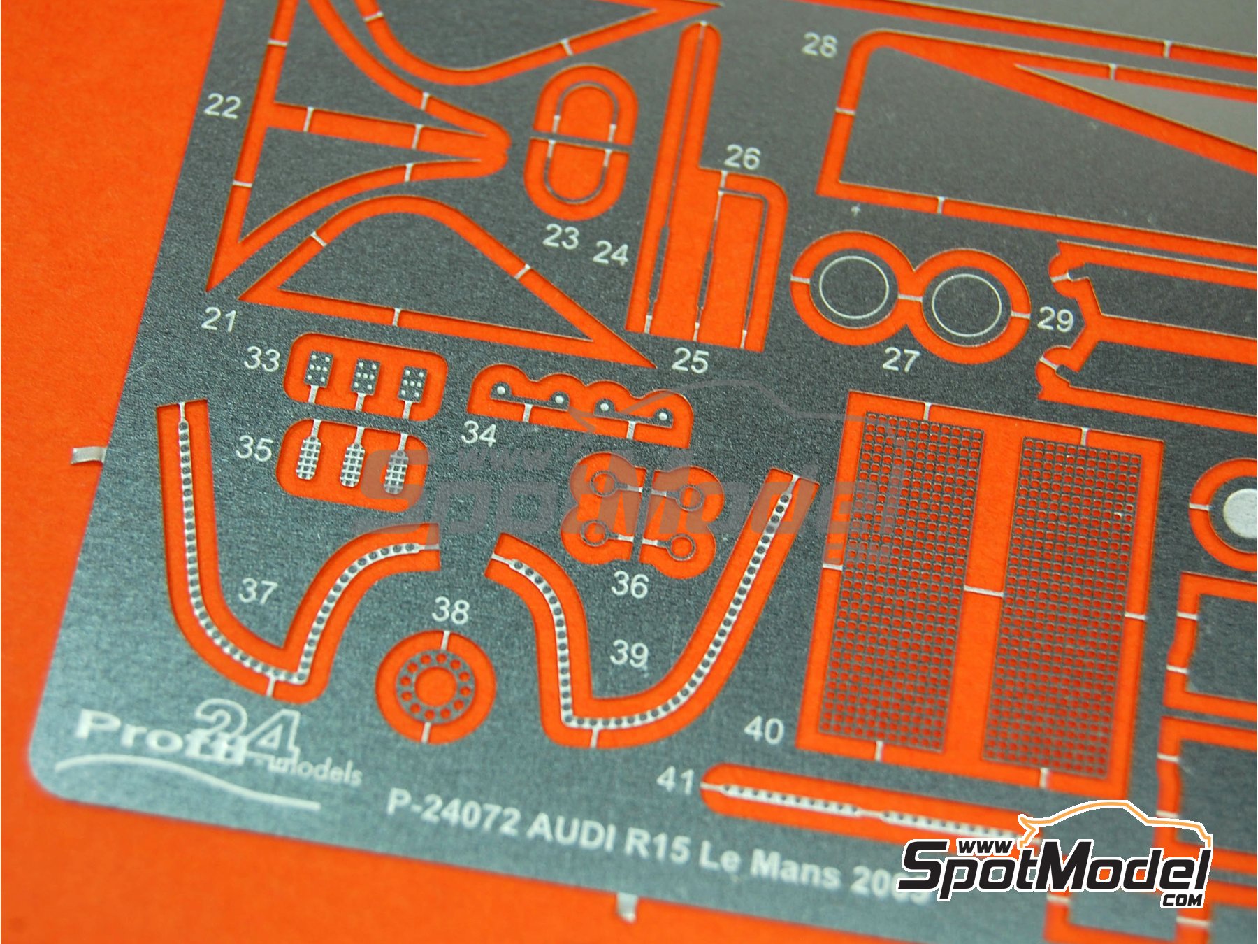 Profil24 P24072K: Car scale model kit 1/24 scale - Audi R15 Tdi ...