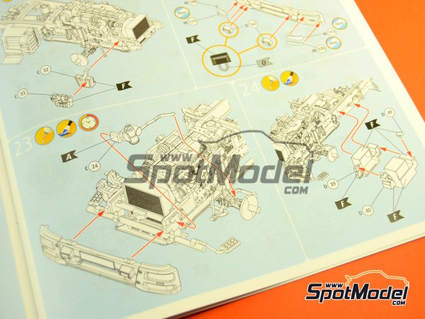 Revell 07452: Special vehicle scale model kit 1/24 scale - MAN TGM ...
