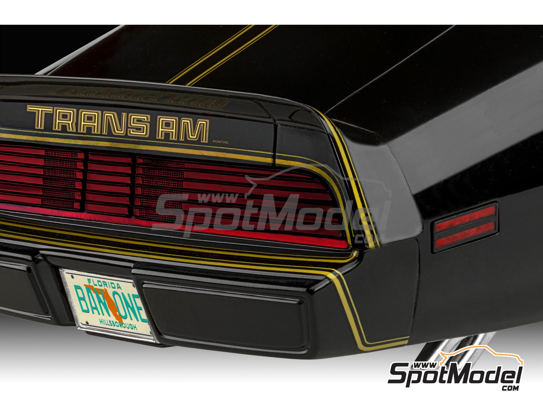 Revell 07710: Car scale model kit 1/8 scale - Pontiac Firebird Trans Am ...