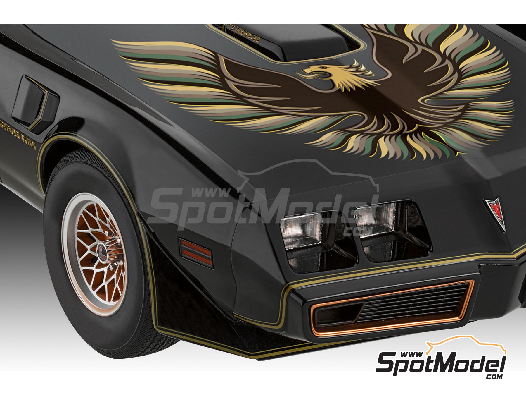 Revell 07710: Car scale model kit 1/8 scale - Pontiac Firebird Trans Am ...