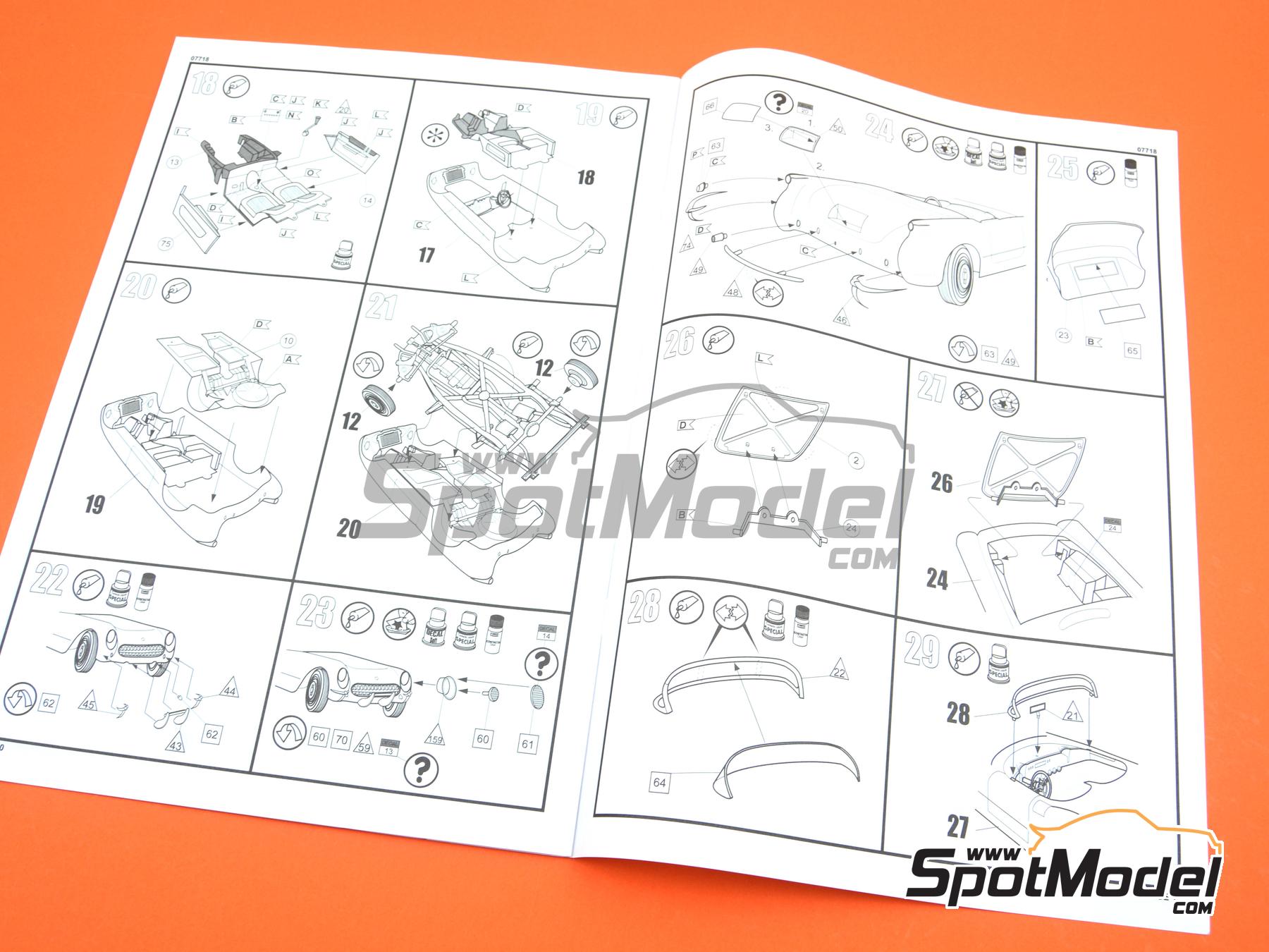 Revell 07718: Car scale model kit 1/24 scale - Chevrolet Corvette ...