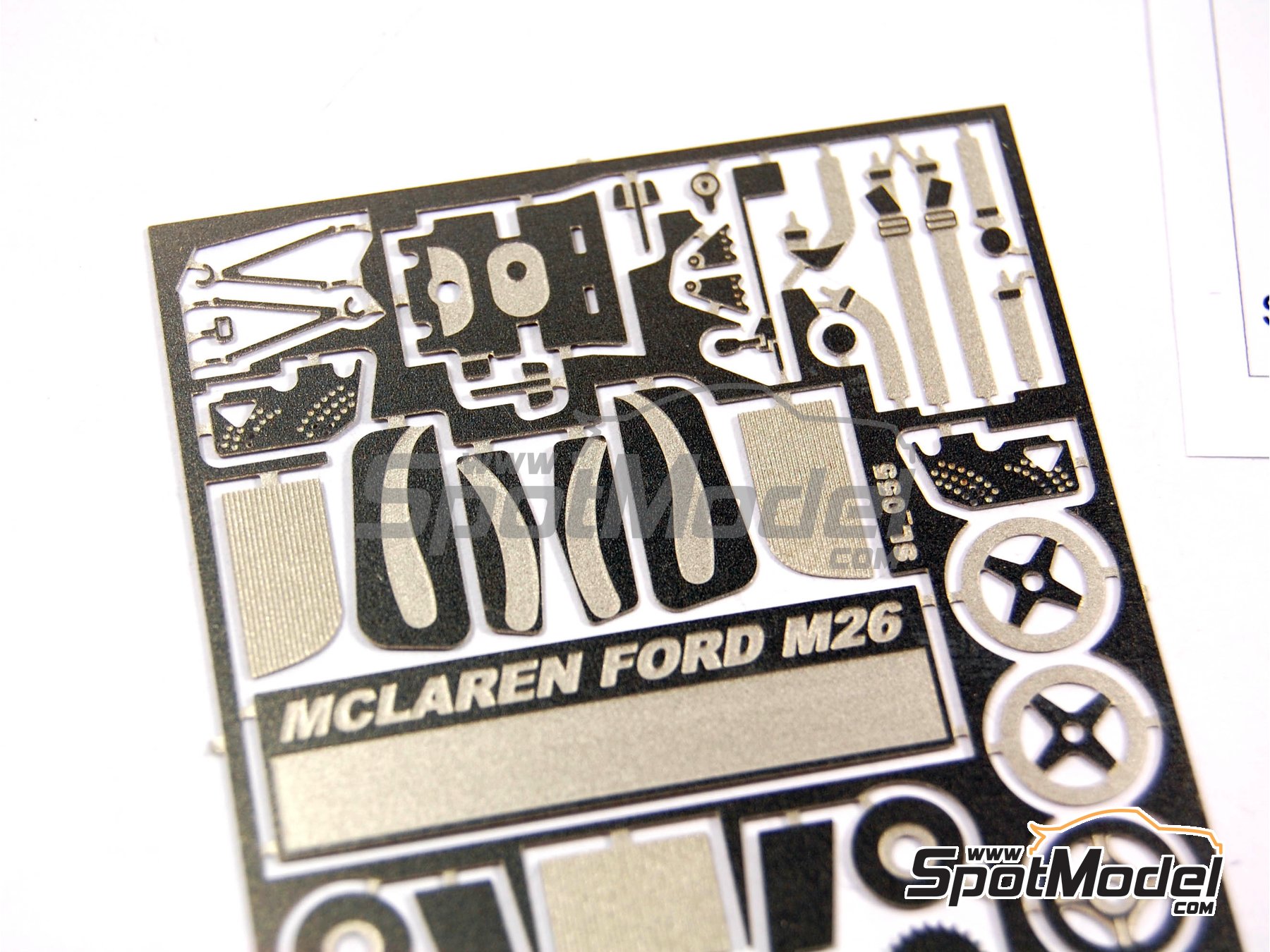 Tameo Kits SLK059: Car scale model kit 1/43 scale - McLaren M26 McLaren ...