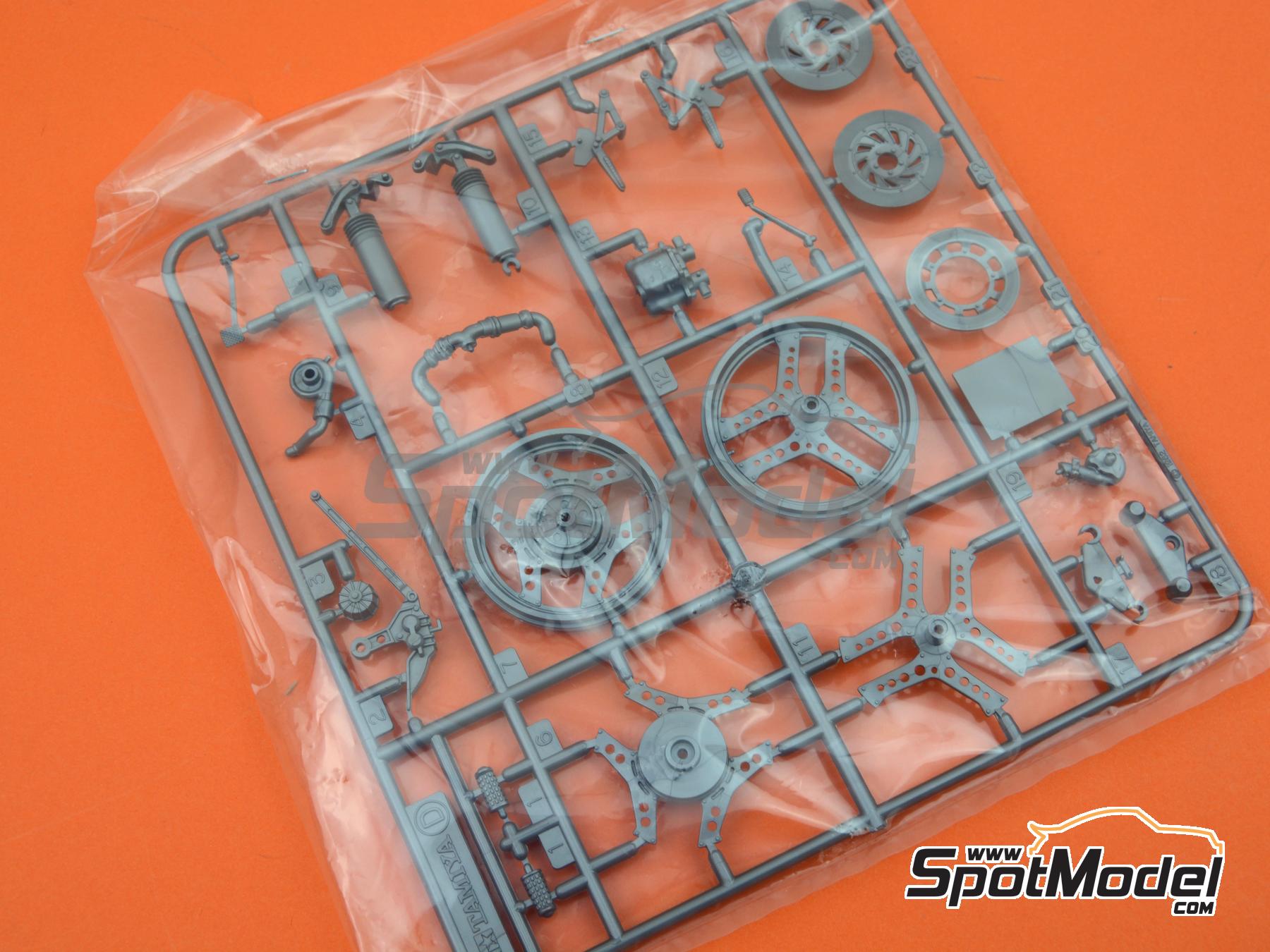 Tamiya 14016: Motorbike scale model kit 1/12 scale - Honda CX500 Turbo ...