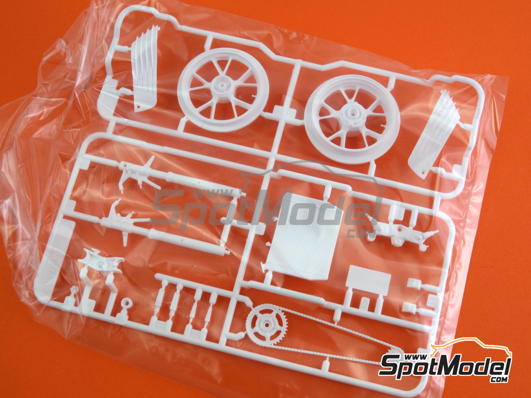 Tamiya 14111: Motorbike scale model kit 1/12 scale - Kawasaki ZZR 1400 ...