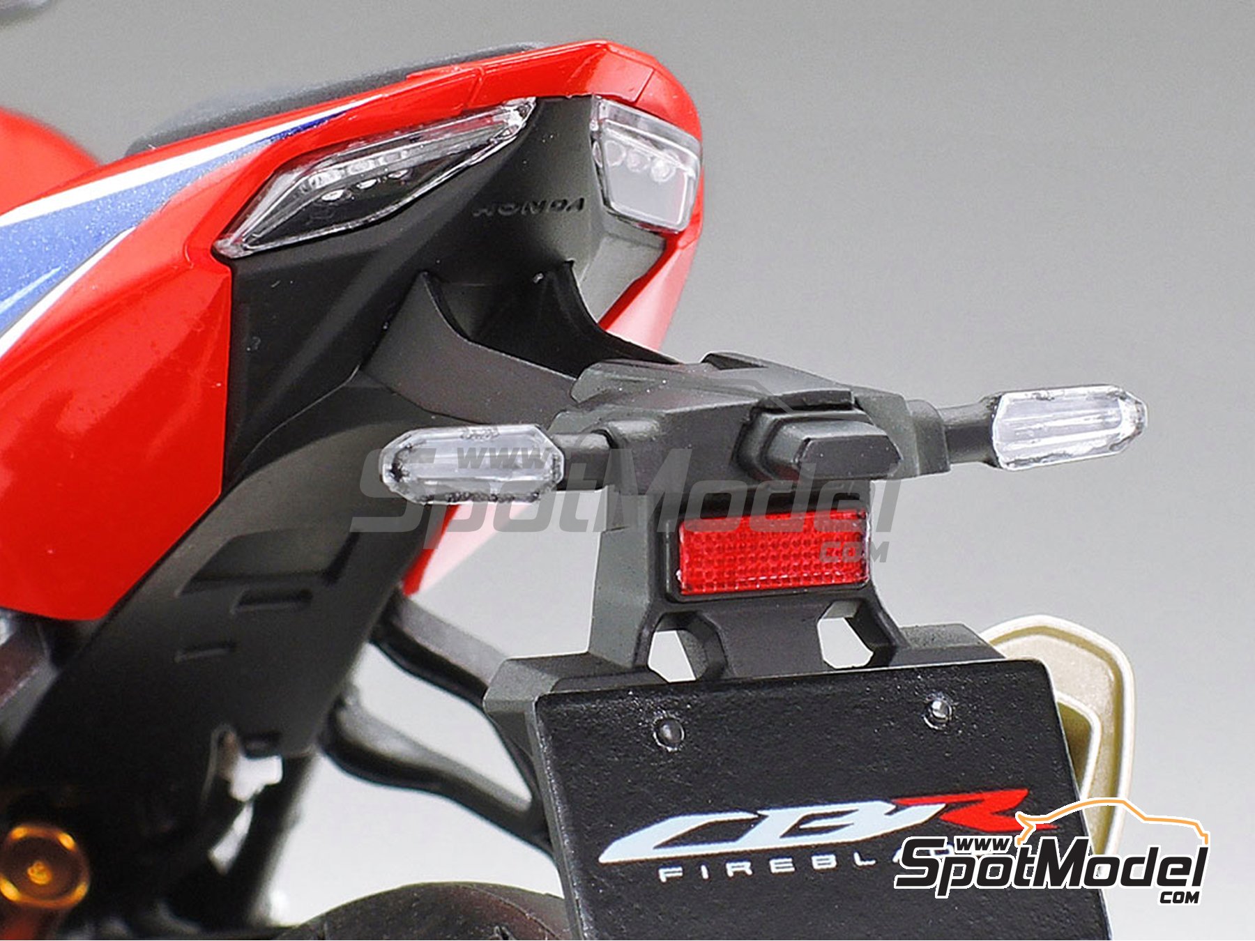 Tamiya 14138: Motorbike scale model kit 1/12 scale - Honda CBR1000RR-R ...