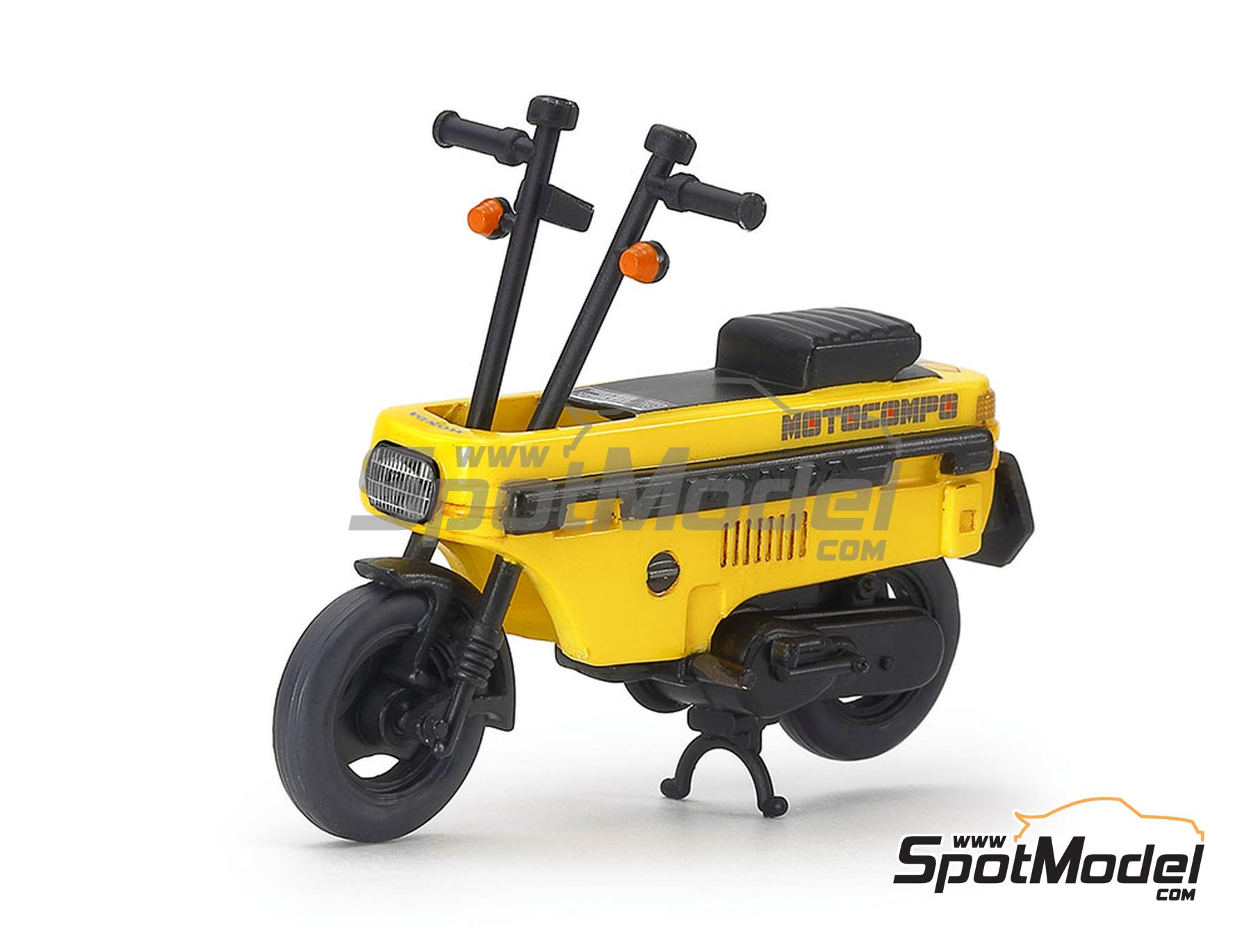 Tamiya 24369: Car scale model kit 1/24 scale - Honda City Turbo with Motocompo scooter (ref ...