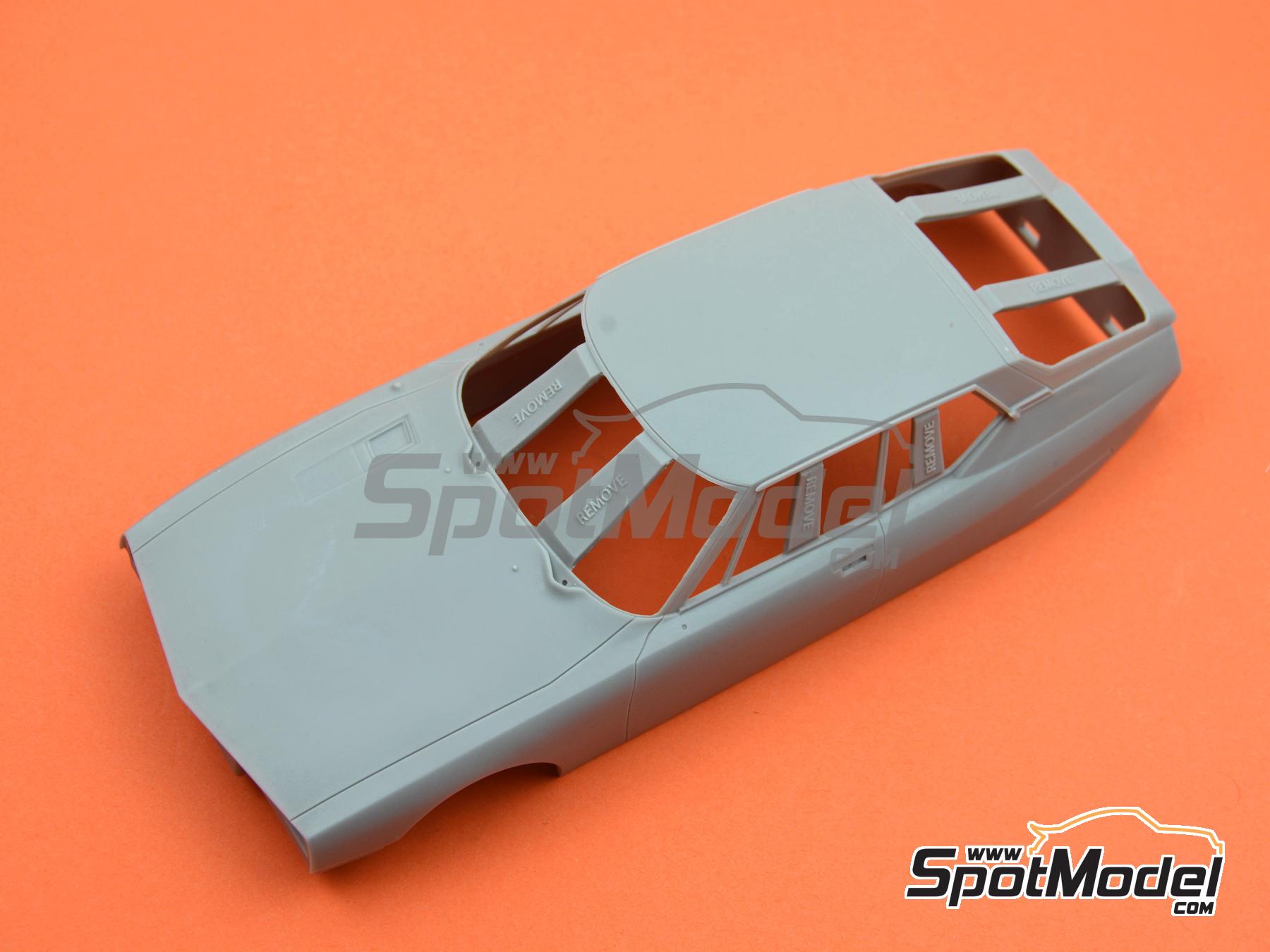 USCP 24K001: Car scale model kit 1/24 scale - Citroën SM (ref. 24K001 ...