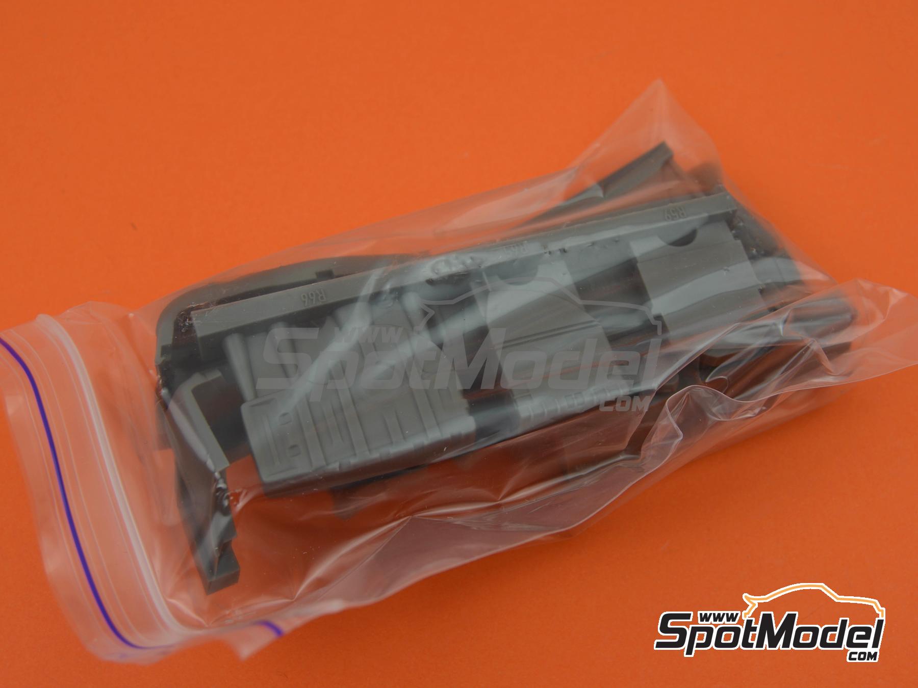 USCP 24K004: Car scale model kit 1/24 scale - BMW M5 e39 (ref. USCP ...