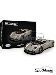 Pocher models store